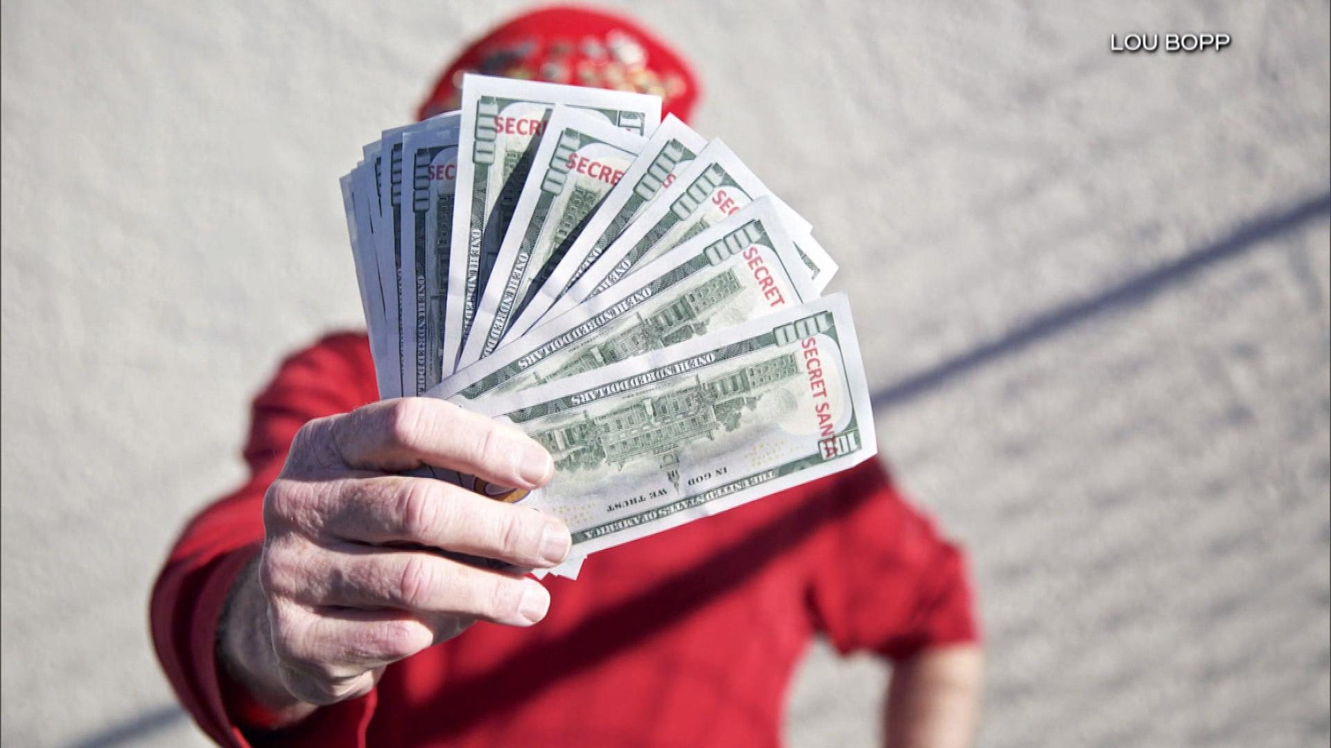 Watch Sunday Morning: Secret Santa's homeless elf - Full show on CBS