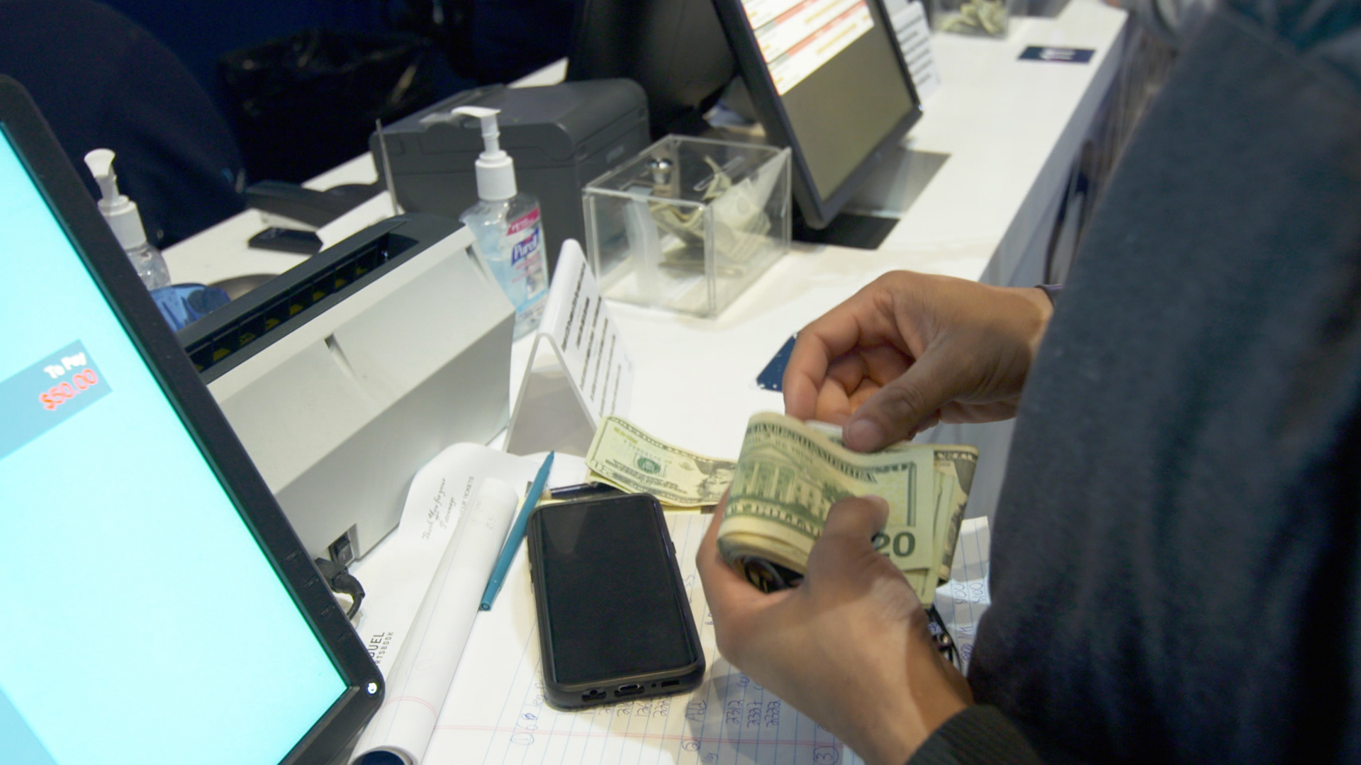 Watch 60 Minutes Overtime How do you place a sports bet? - Paramount+