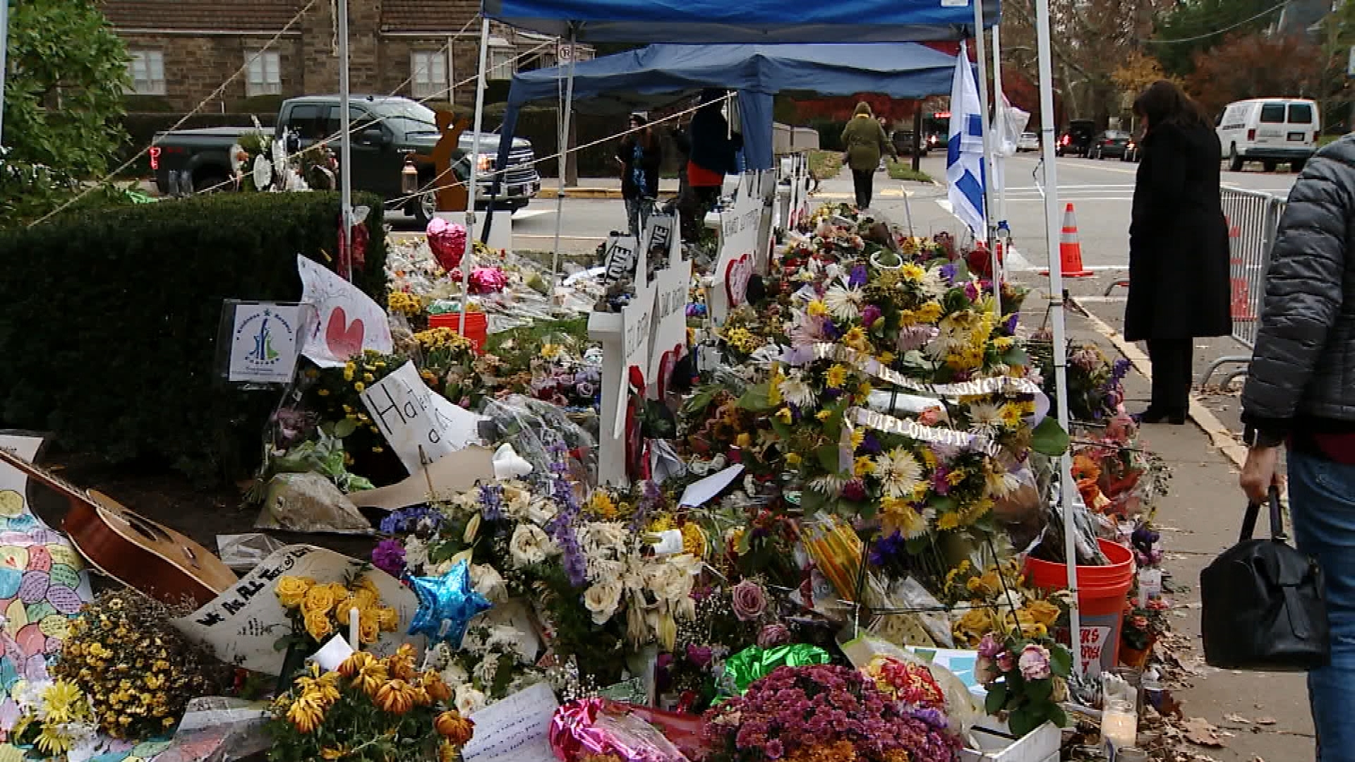 Watch 60 Minutes: Recovery after the Tree of Life shooting - Full show ...