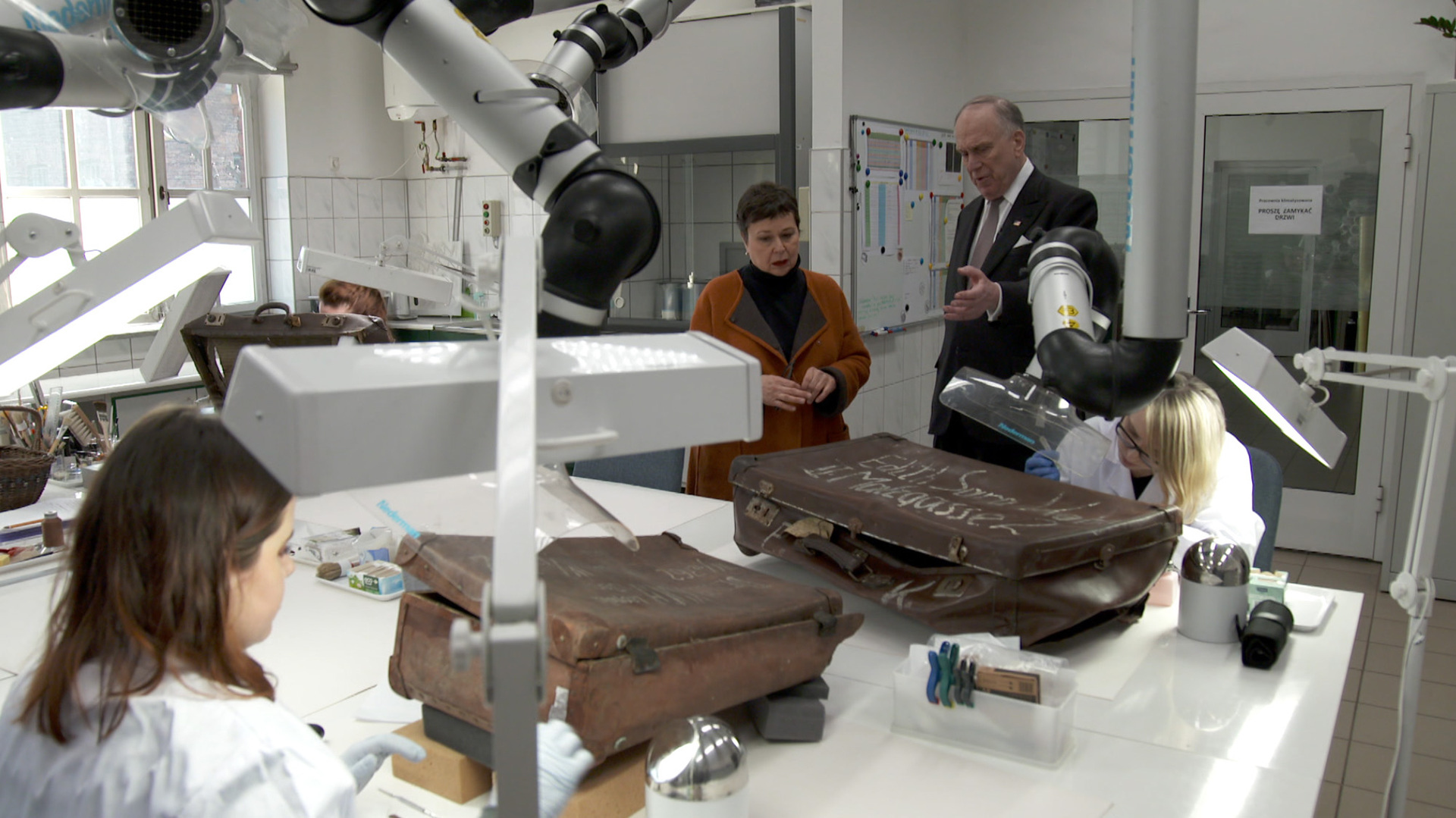 Watch Sunday Morning: Ron Lauder on preserving the artifacts of ...