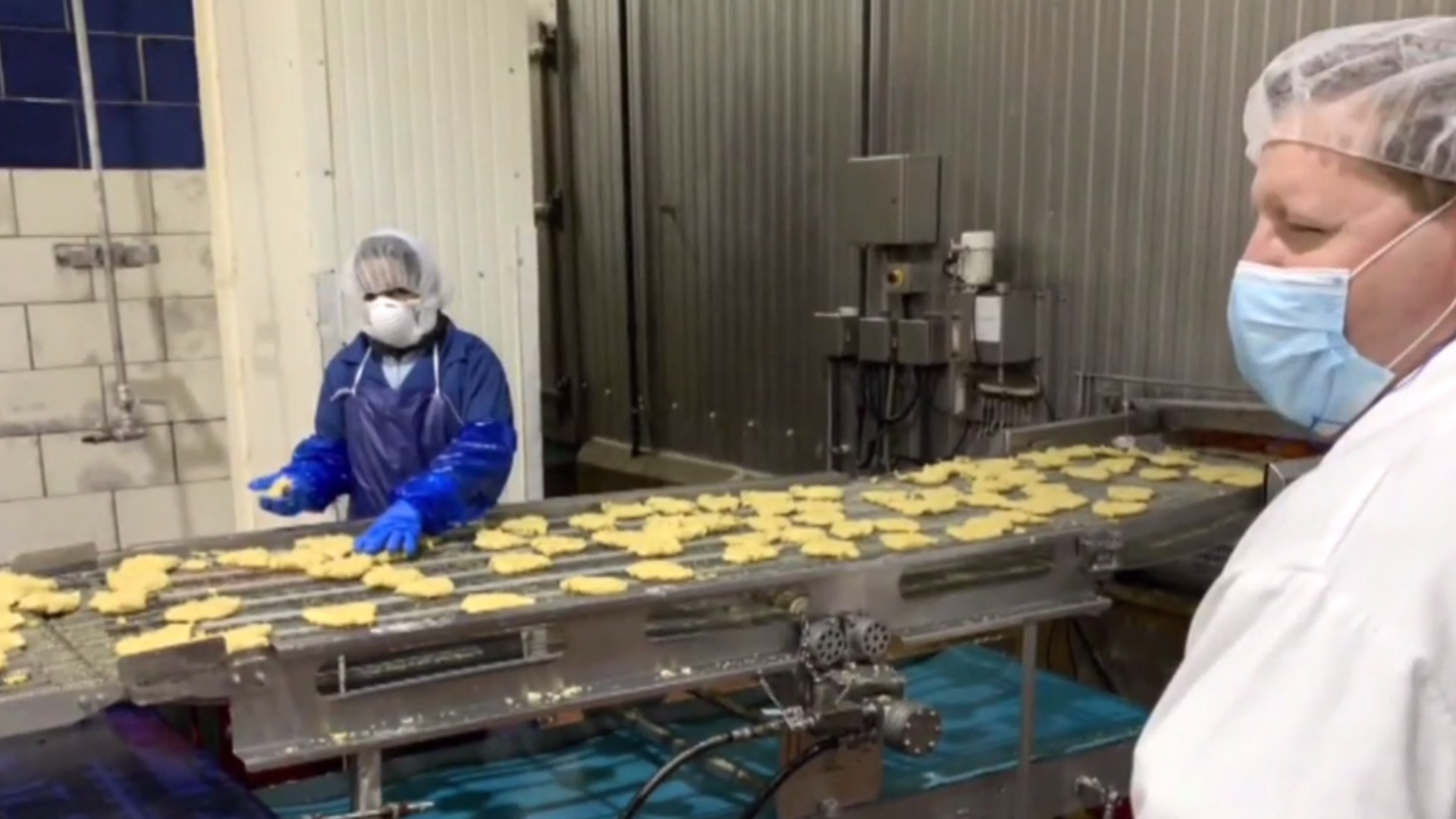 Watch CBS Evening News: Food supply fears rise as processing plants ...