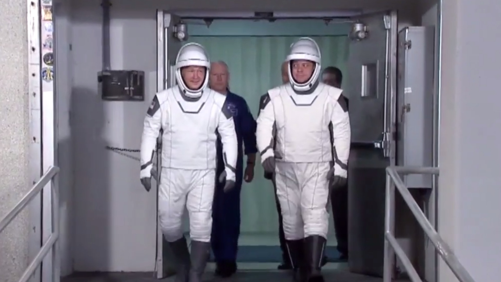 Watch CBS Evening News: NASA astronauts prep for SpaceX launch - Full ...