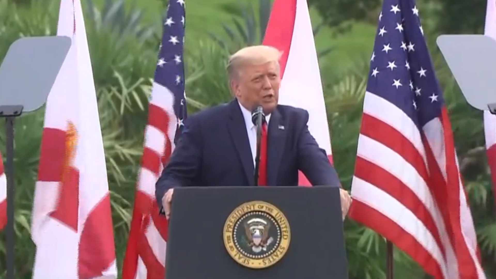 Watch CBS Evening News: Trump tours battleground states in sprint to ...