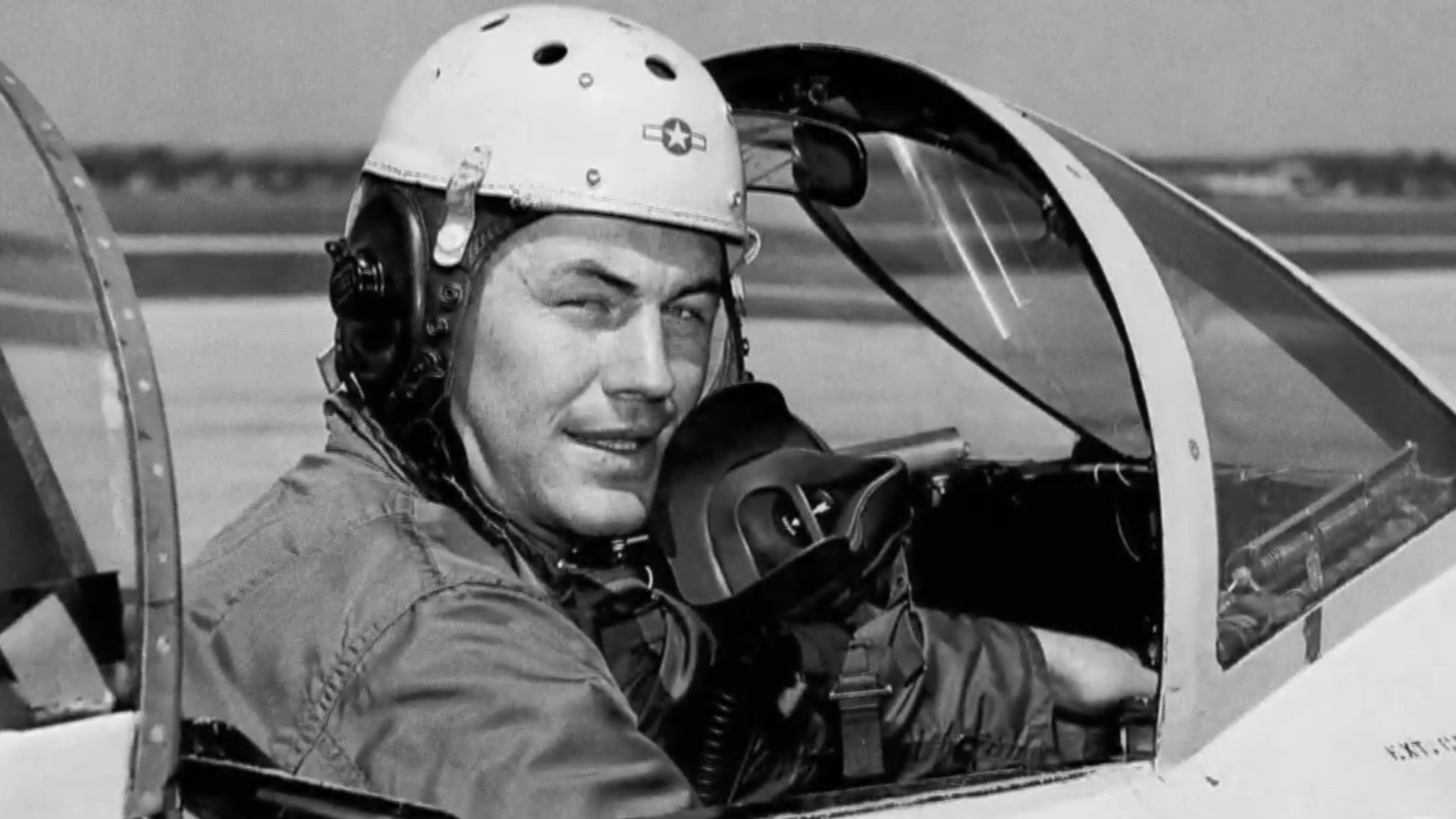 Watch CBS Evening News: Legendary pilot Chuck Yeager dies at 97 - Full ...