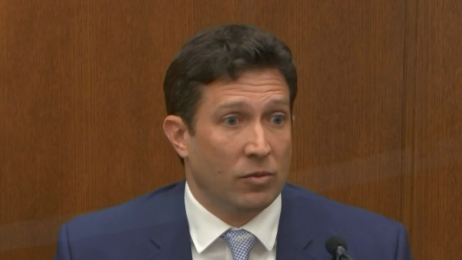 Watch CBS Evening News: Cardiologist says police restraint killed Floyd ...