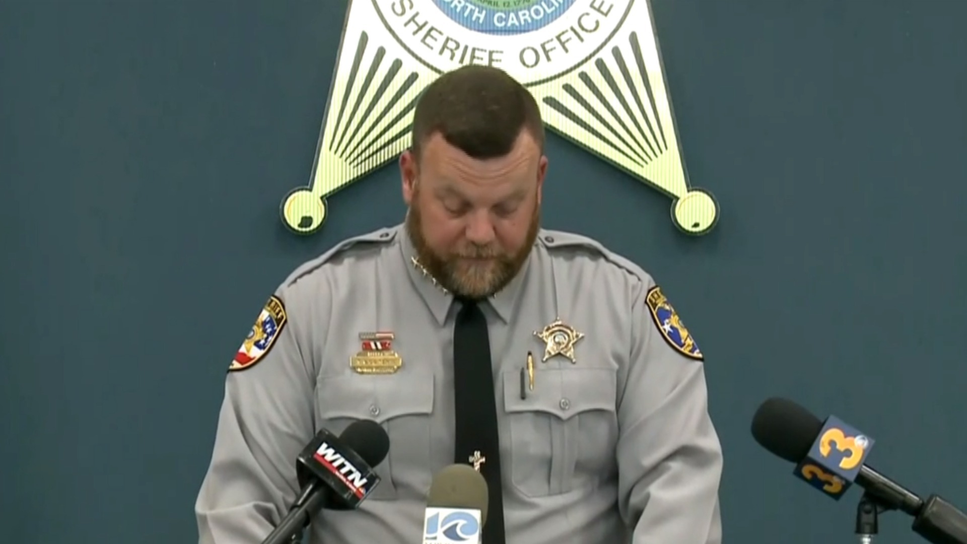 Watch CBS Evening News: 7 N.C. officers on leave after fatal shooting ...