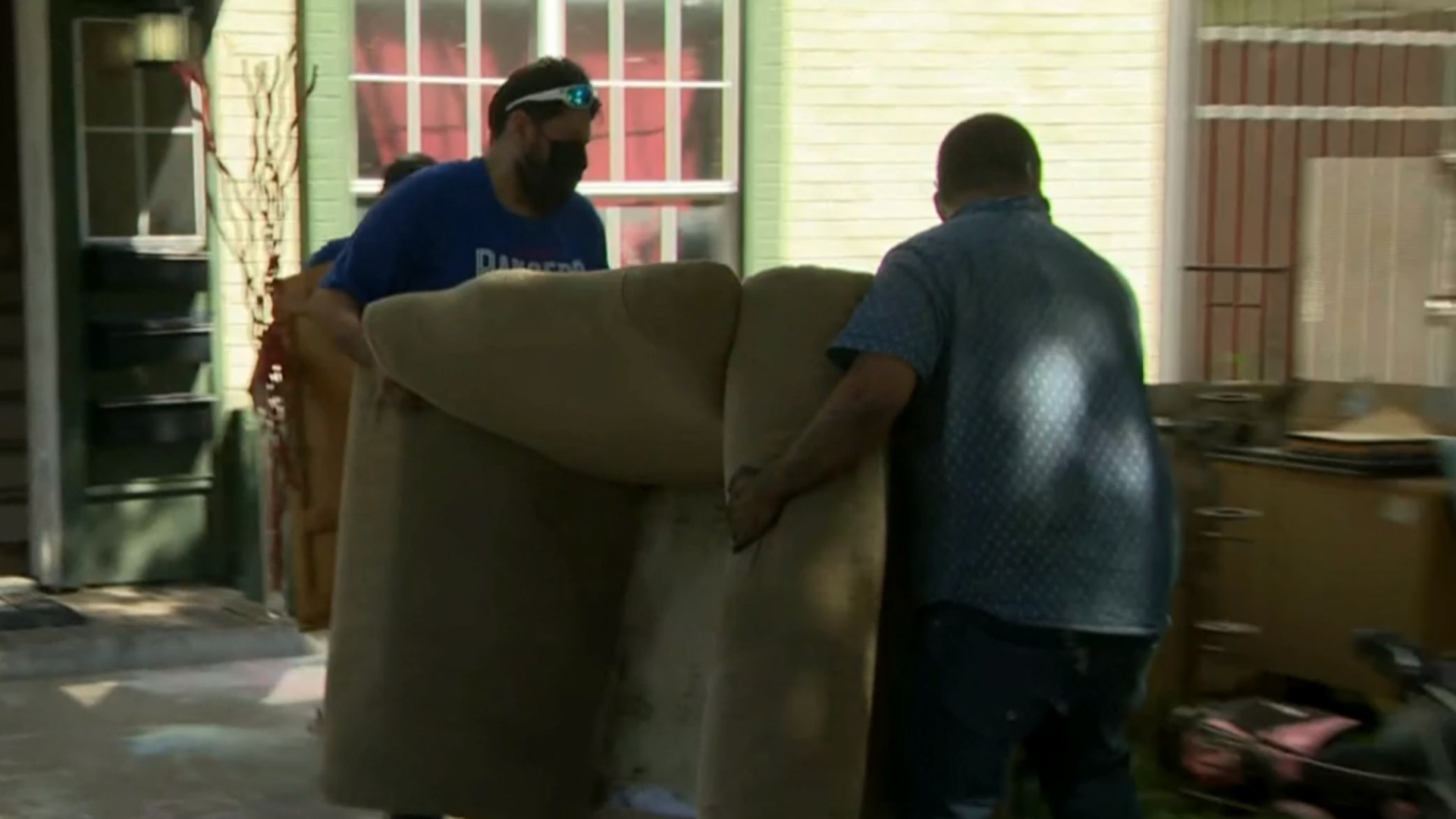 Watch Cbs Evening News Tenants Facing Eviction Put Last Hope In Court