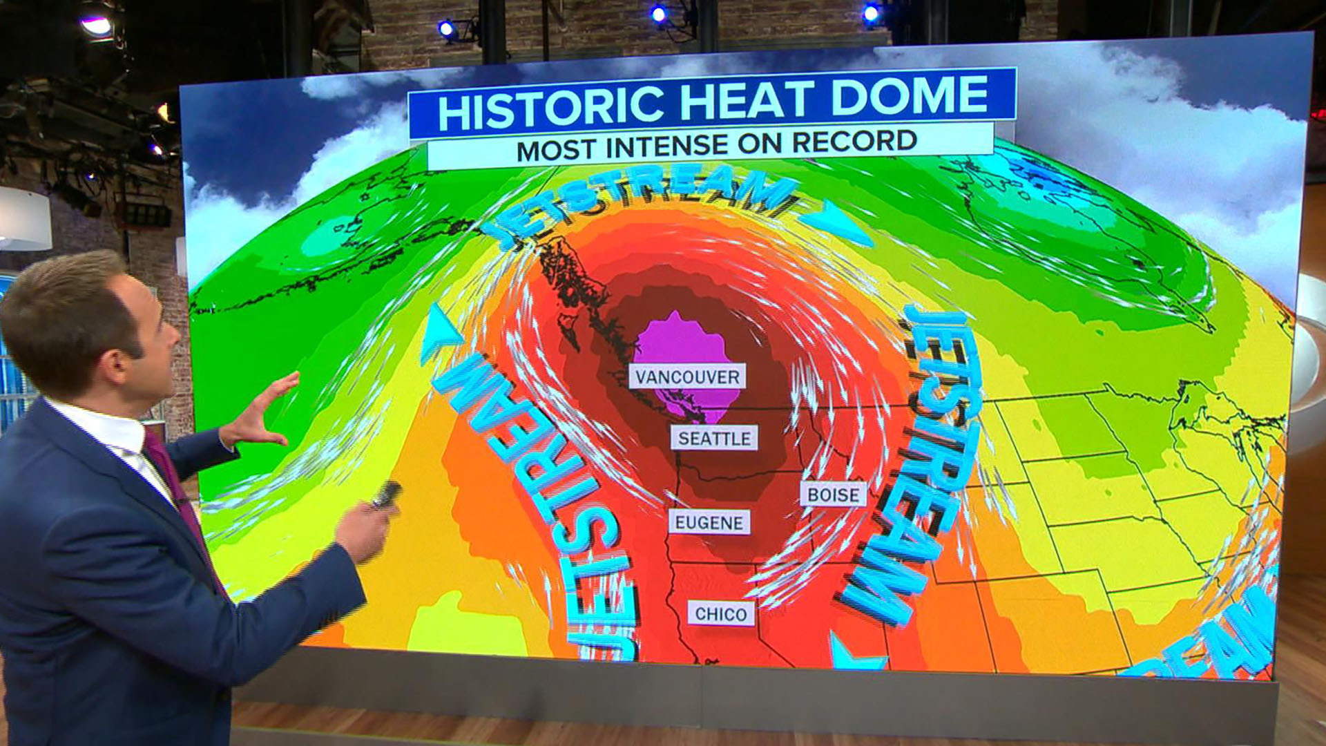 Watch CBS Evening News: Heat wave continues in the West - Full show on CBS
