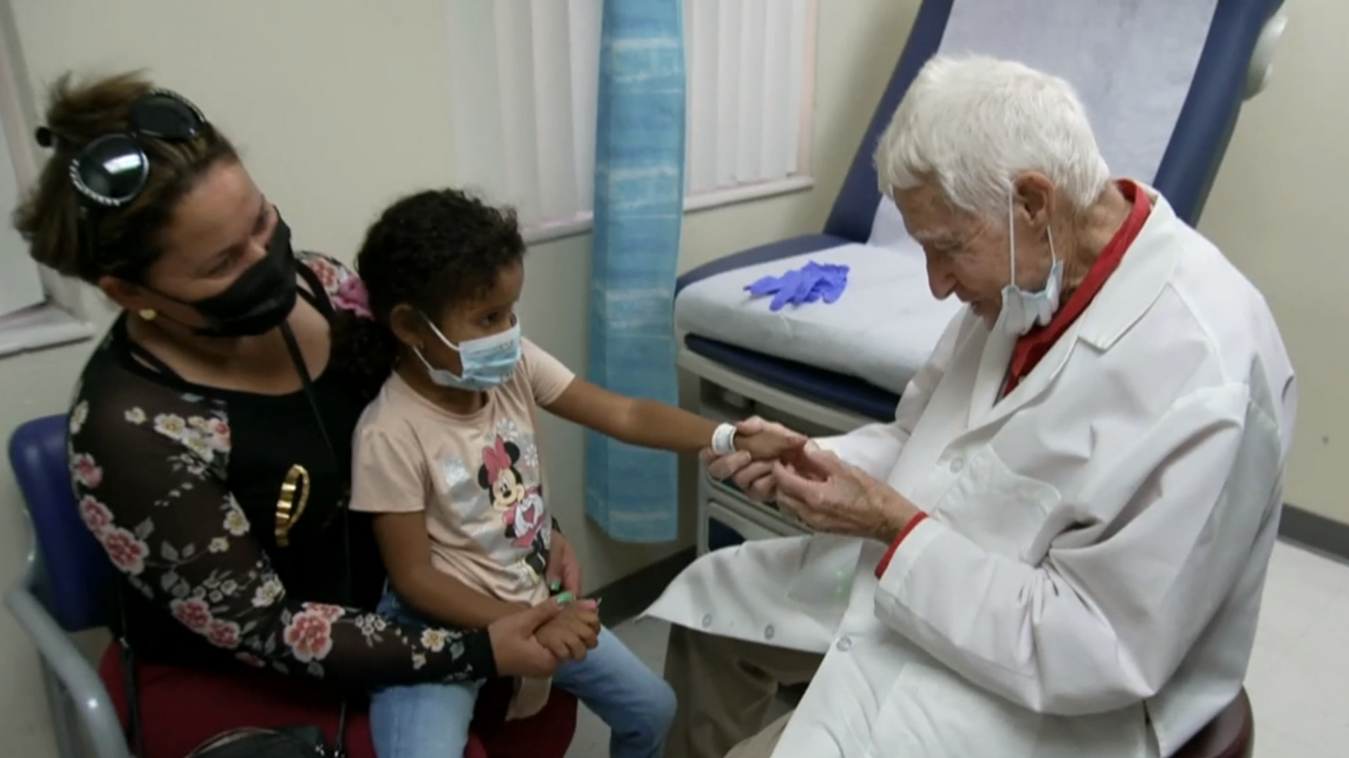Watch CBS Evening News: 101-year-old pediatrician pushes off retirement ...