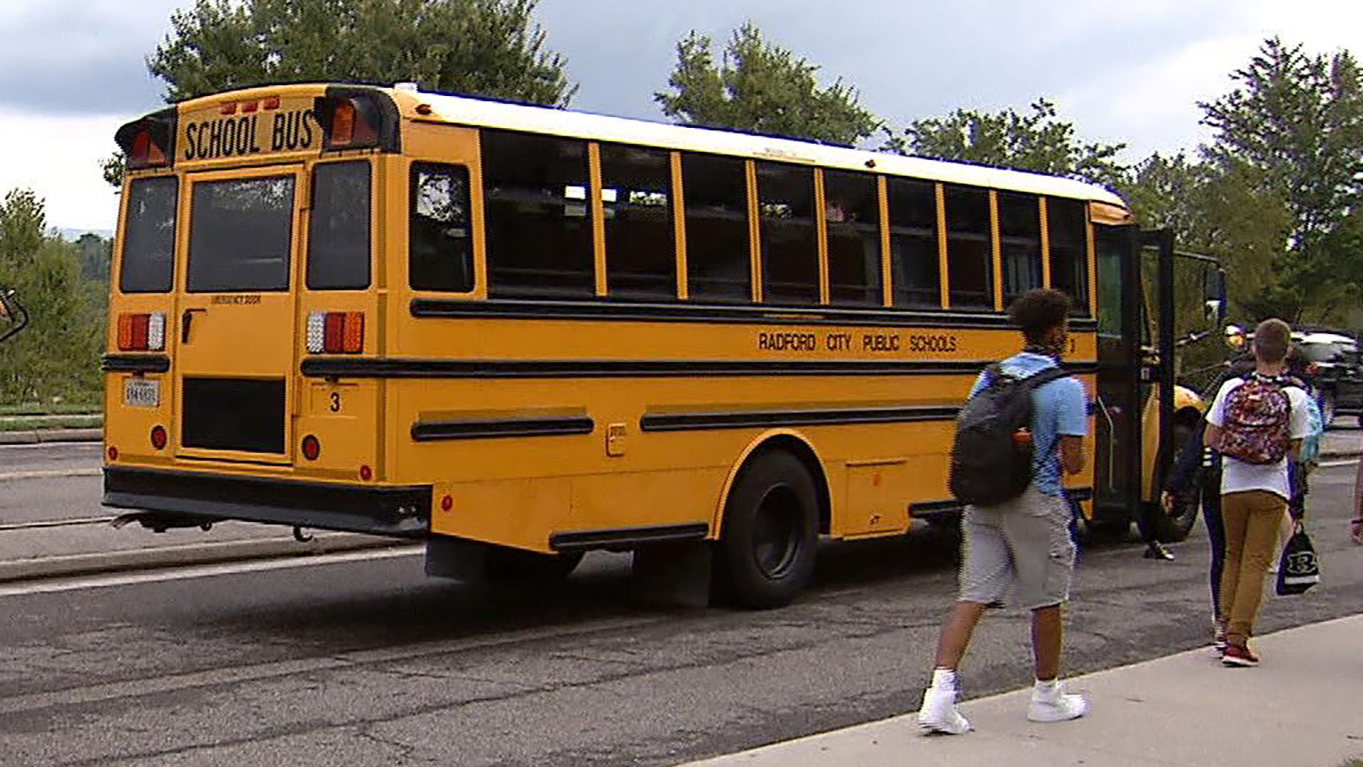 Watch CBS This Morning: COVID fears cause school bus driver shortage - Full show on Paramount Plus