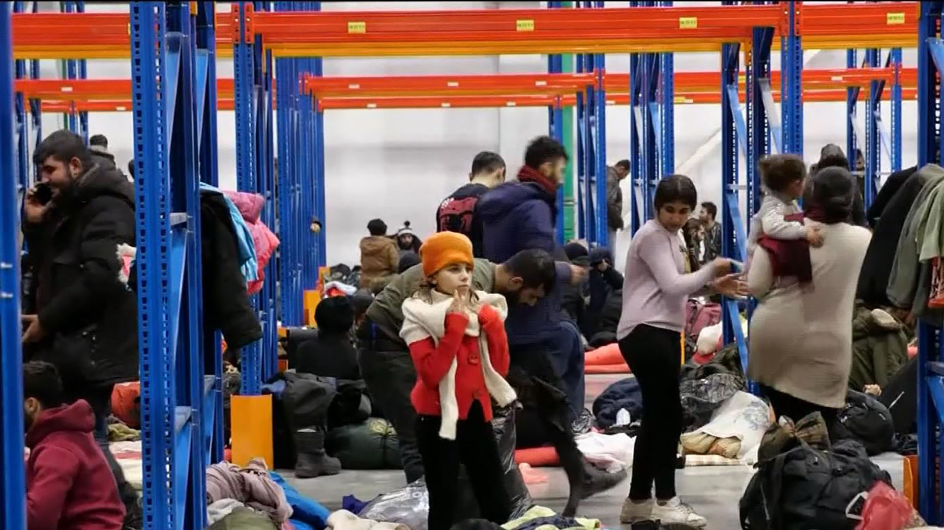 Watch CBS Mornings: Migrant crisis, weather take toll on families ...