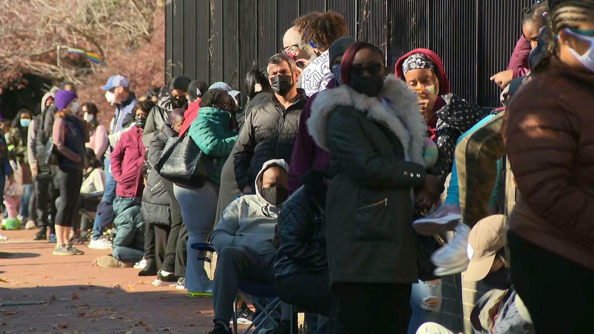 Watch CBS Evening News: COVID-19 surges across the country - Full show ...