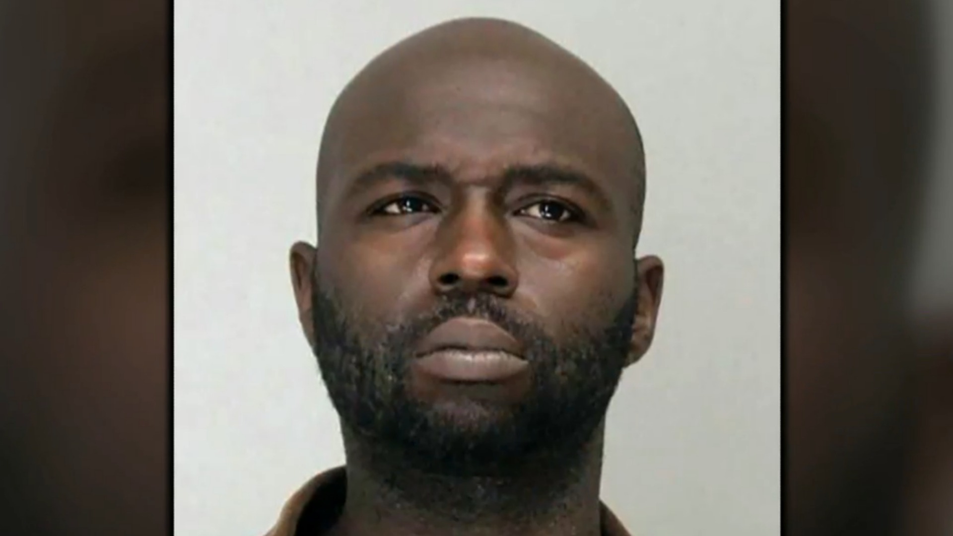 Watch CBS Evening News: Texas man arrested for gun used in synagogue ...