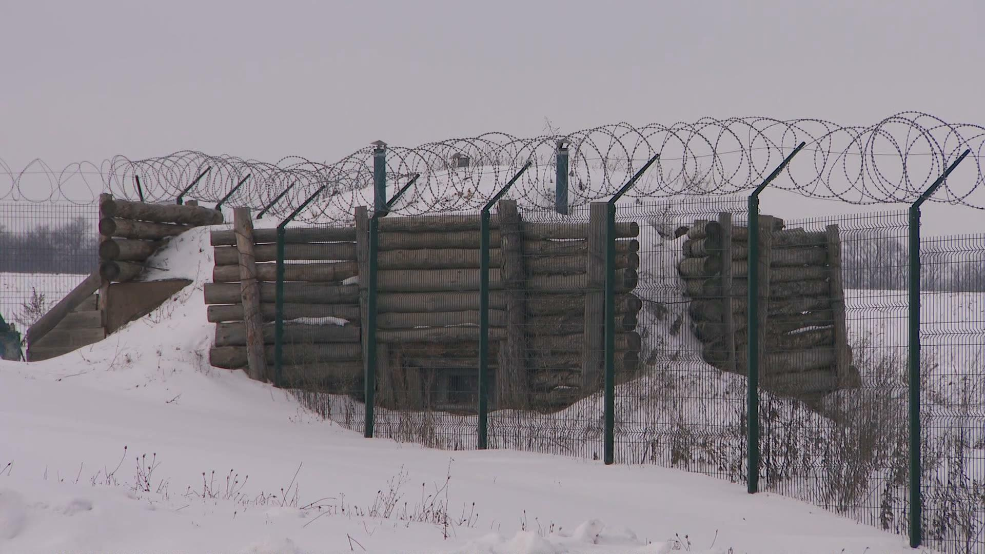 Watch CBS Mornings: Ukraine's border guards patrol Russian border ...