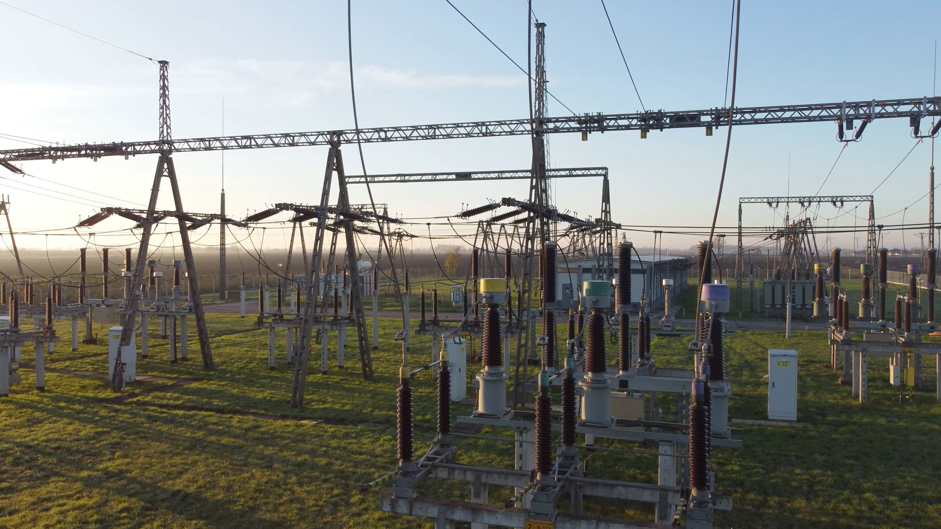 Watch 60 Minutes How secure is America's electric grid? - Paramount+