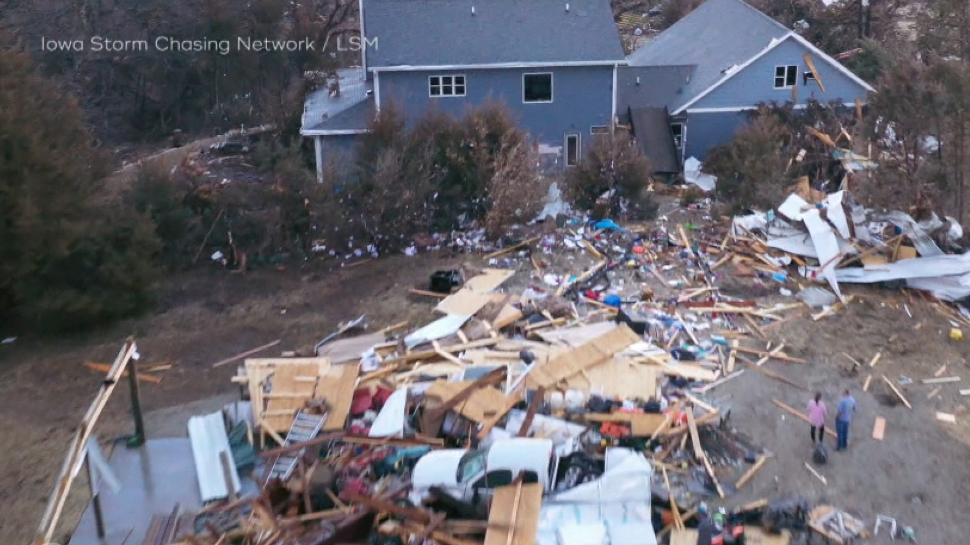 Watch CBS Evening News: At least 7 dead after tornadoes rips through ...