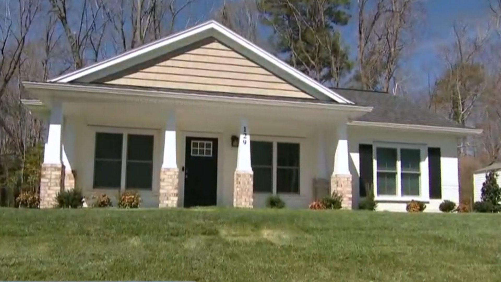 Watch CBS Evening News: Company prints 3D homes to ease housing crisis ...