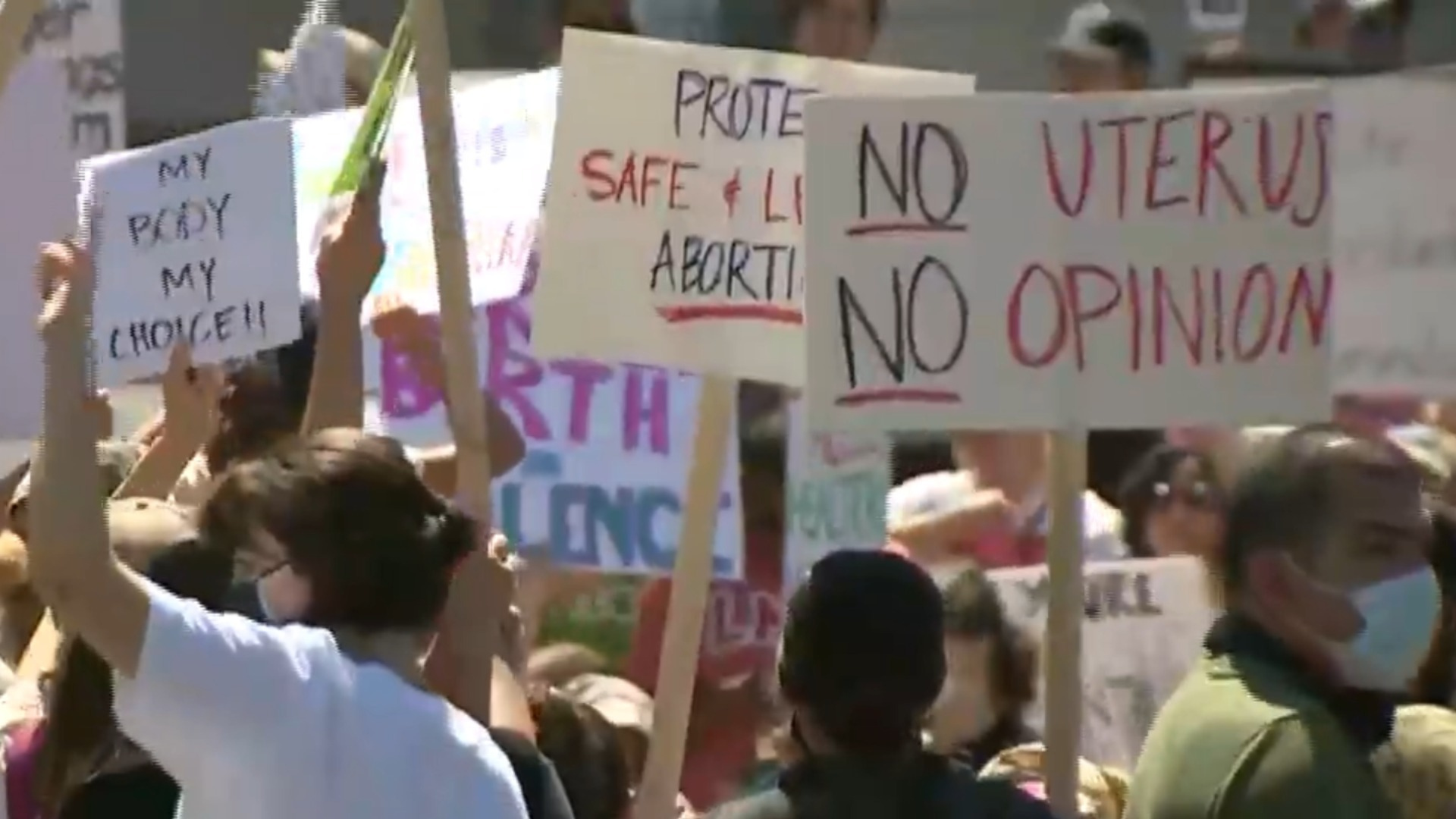 Watch CBS Evening News: Dobbs ruling reignites abortion rights battle ...
