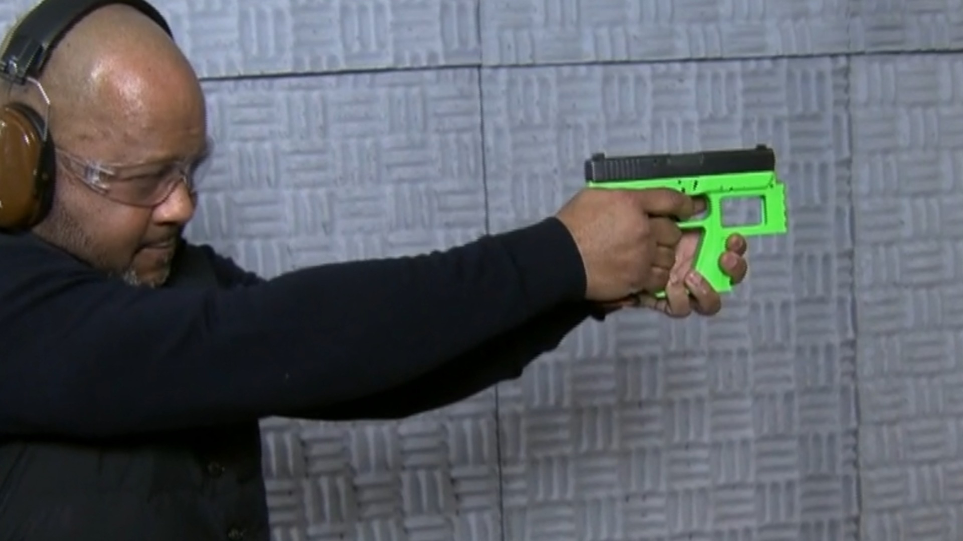 Watch CBS Evening News: Crackdown on ghost guns amid surge in violence ...