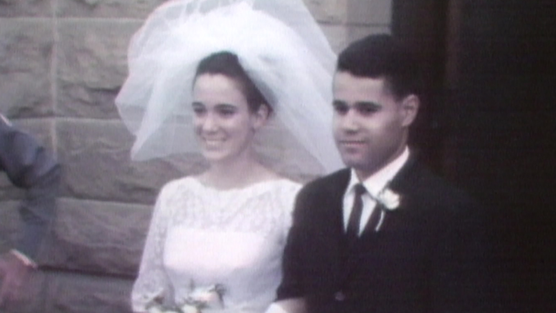 Watch Sunday Morning: Mobituaries: Death of a marriage ban - Full show ...