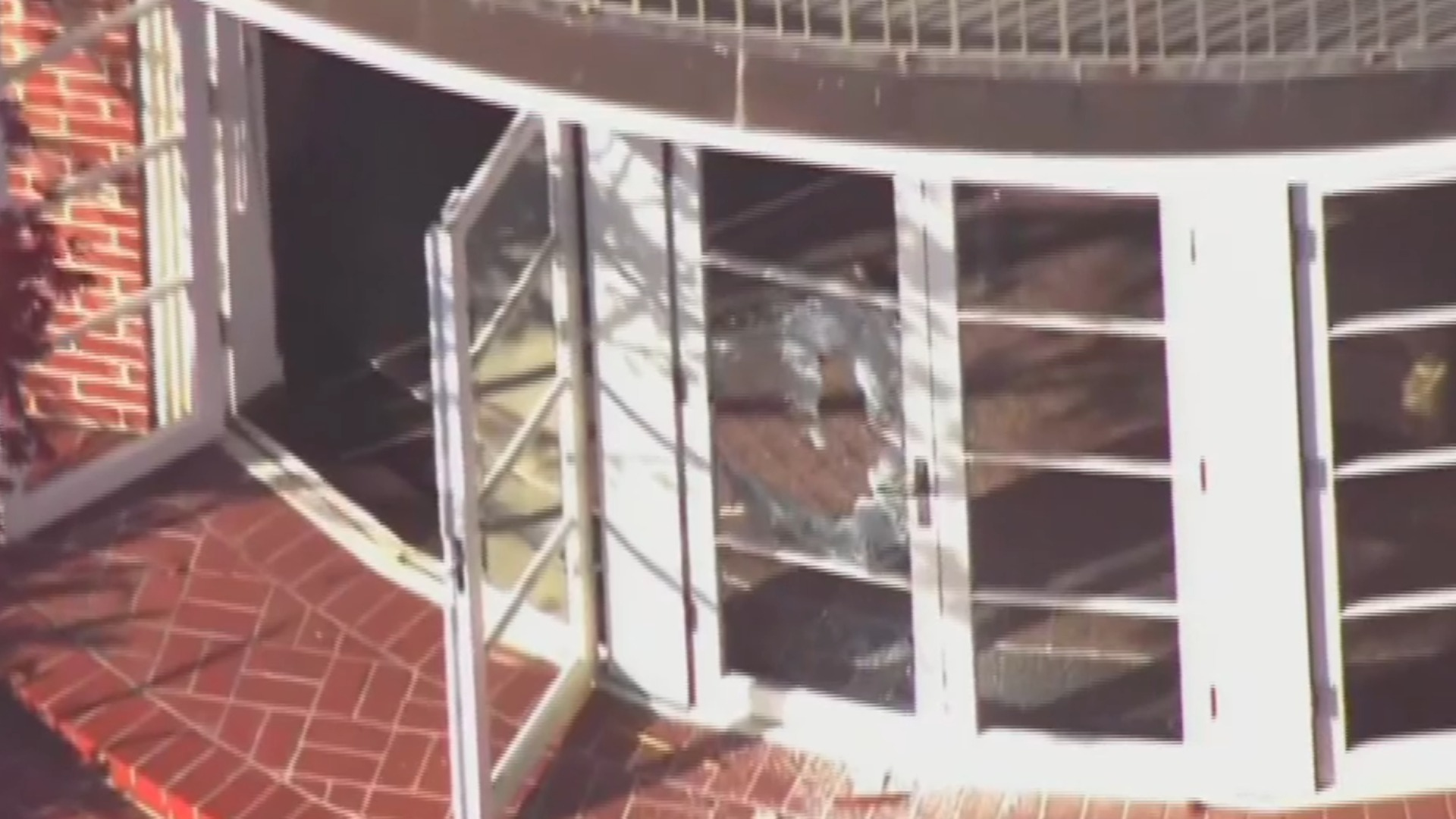 Watch CBS Evening News: Pelosi home break-in caught on security cameras ...