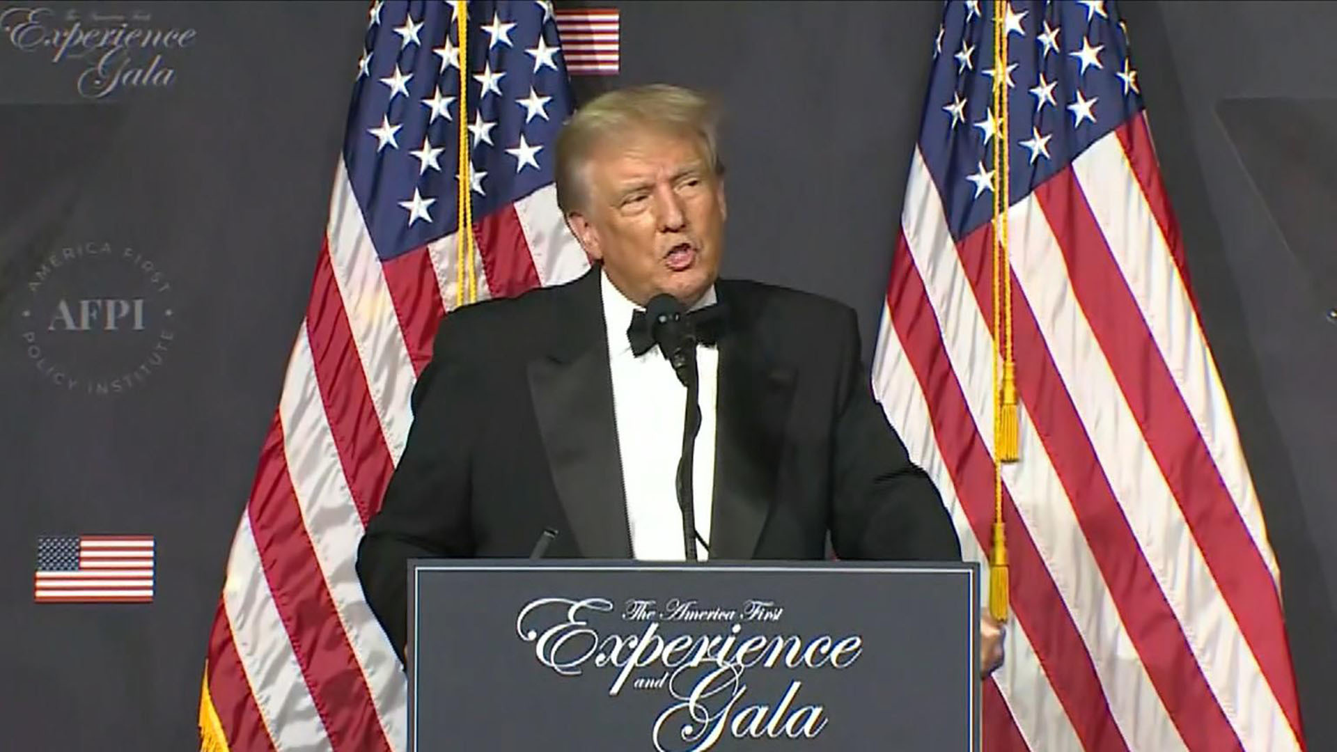 Watch CBS Evening News: Trump lashes out over special counsel ...