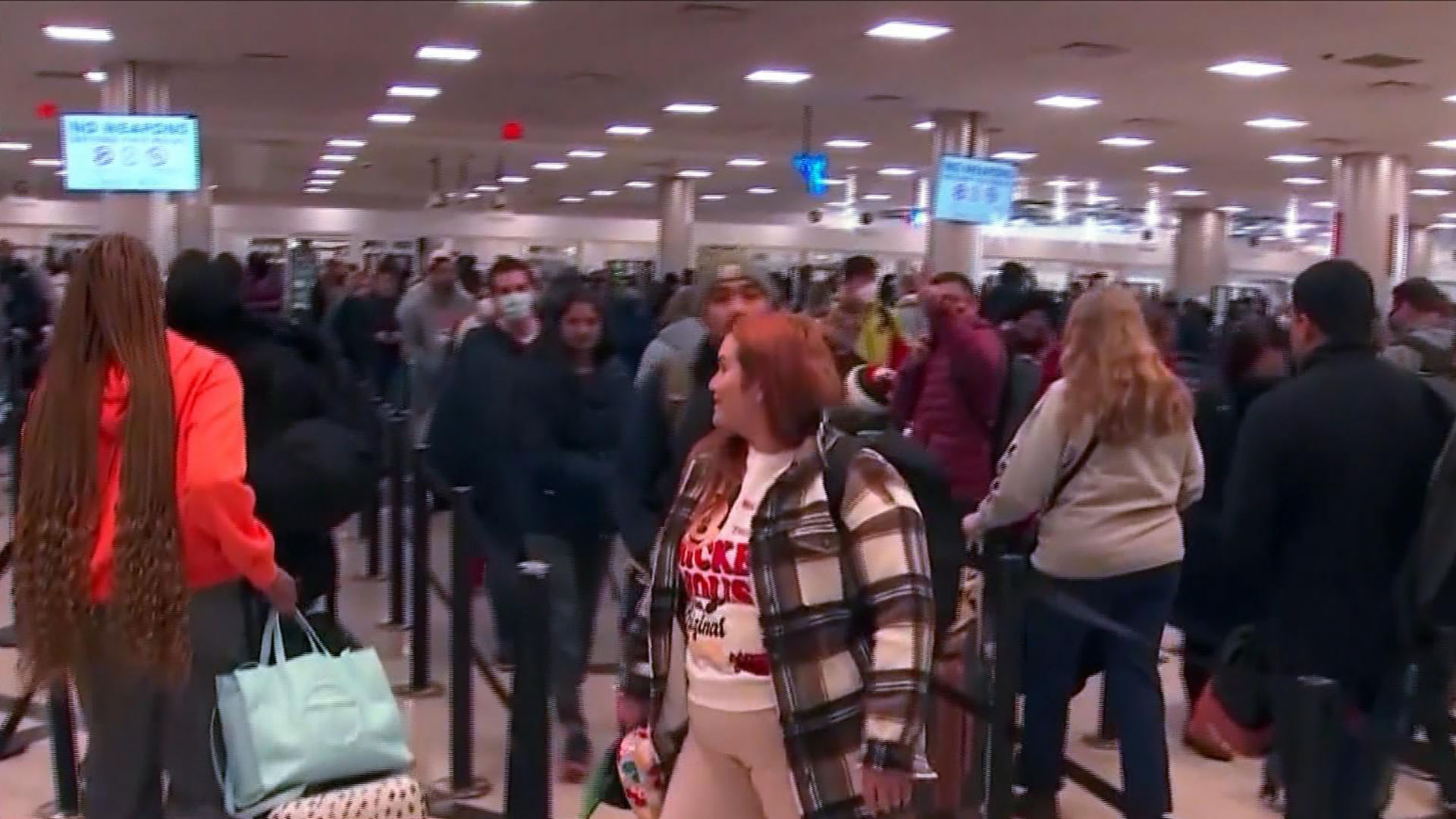 Watch CBS Evening News: Winter storm hampers travel over holiday ...