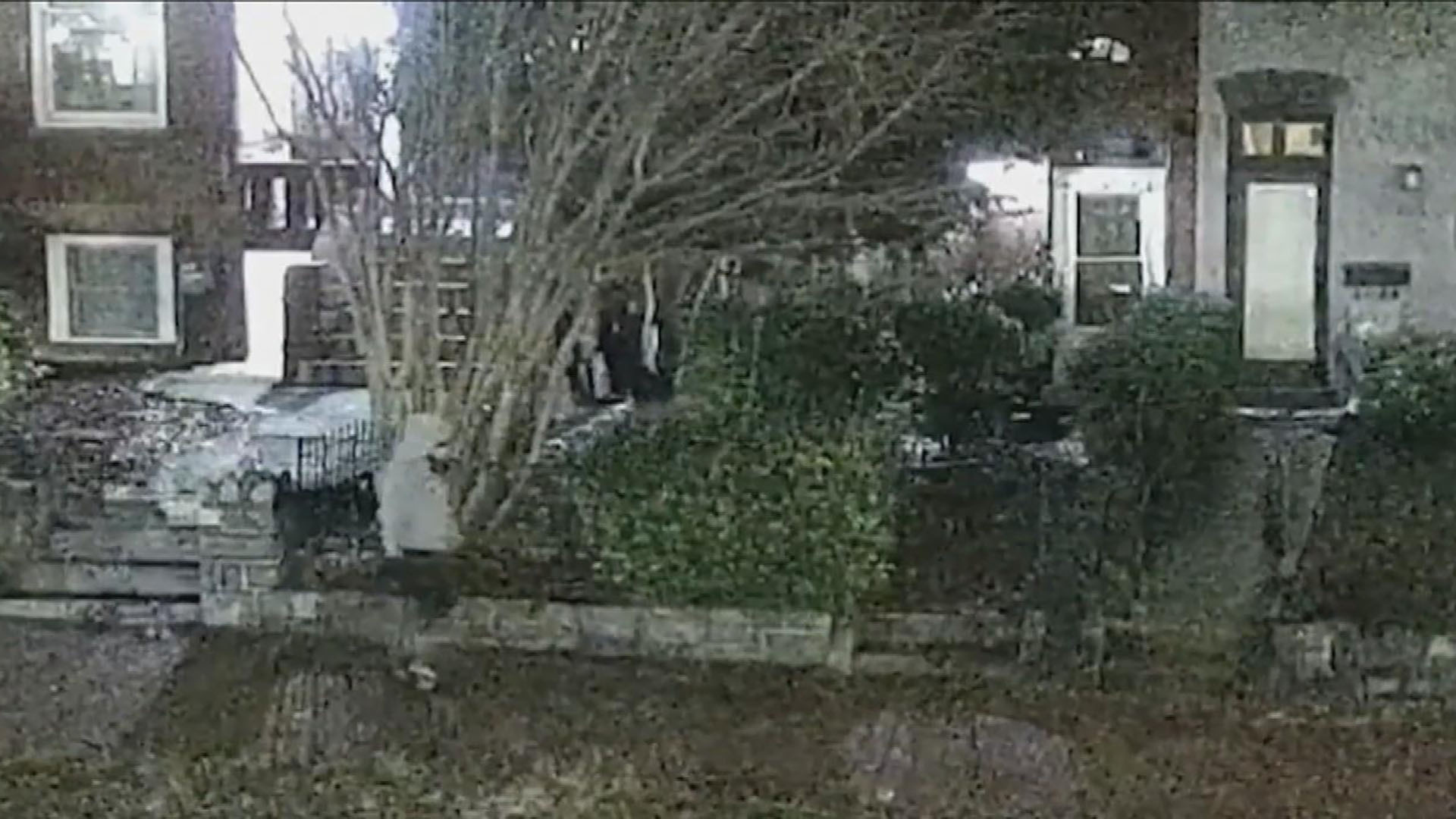 Watch CBS Evening News: FBI offers $500K in Capitol Hill pipe bomb ...