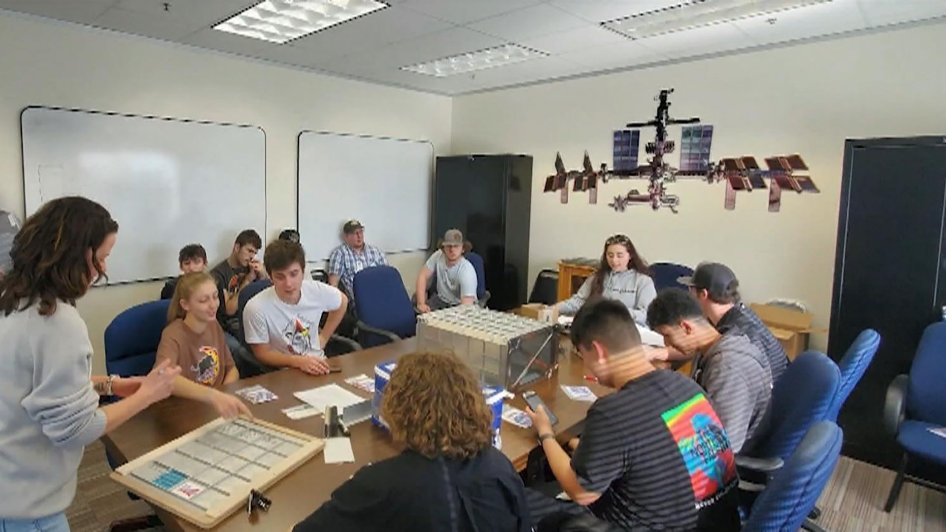 Watch CBS Evening News: Students help develop parts for NASA missions ...