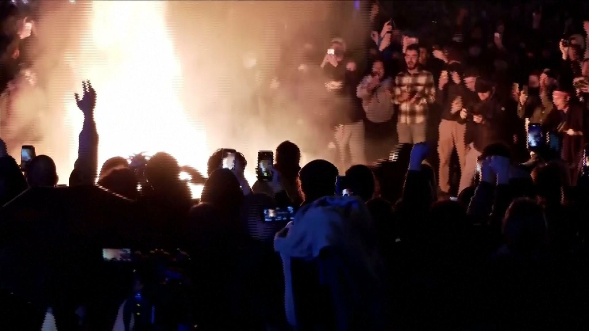 Watch CBS Saturday Morning: Paris protests continue and turn violent ...