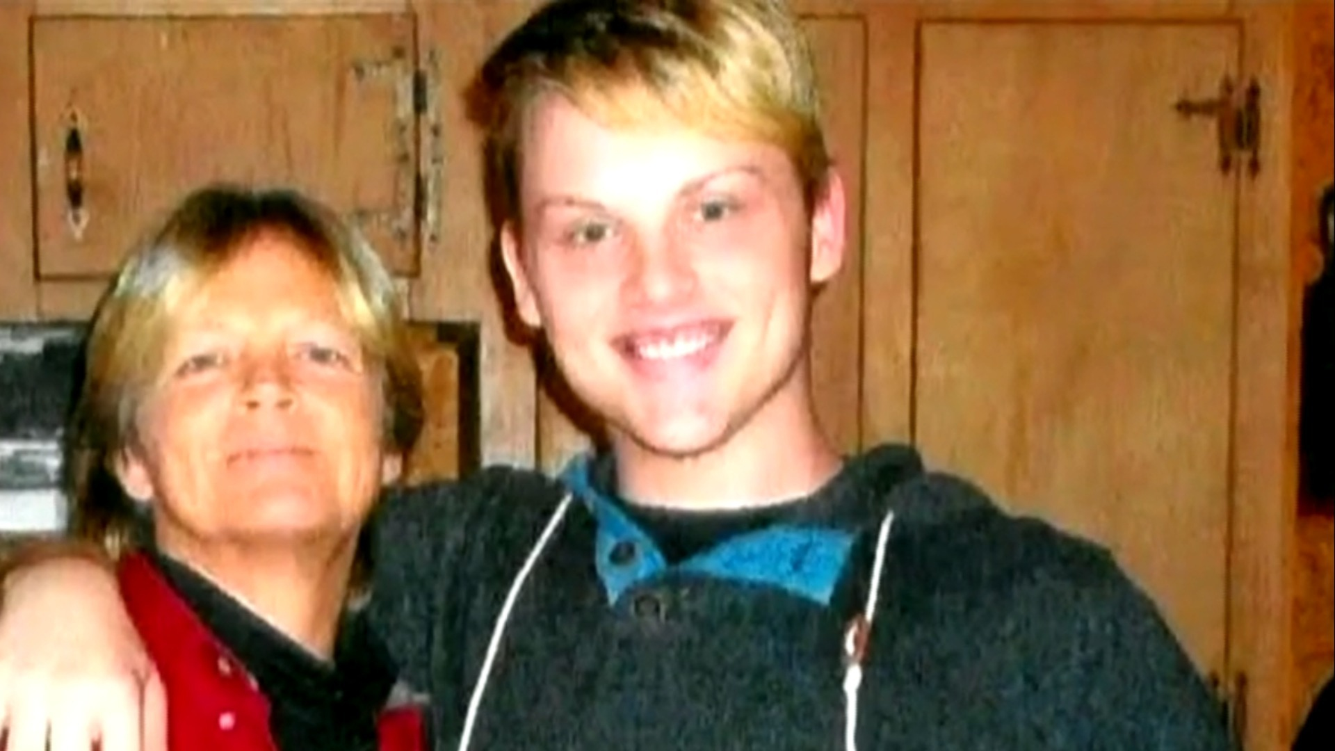 Watch CBS Evening News: Stephen Smith's death investigated as homicide ...