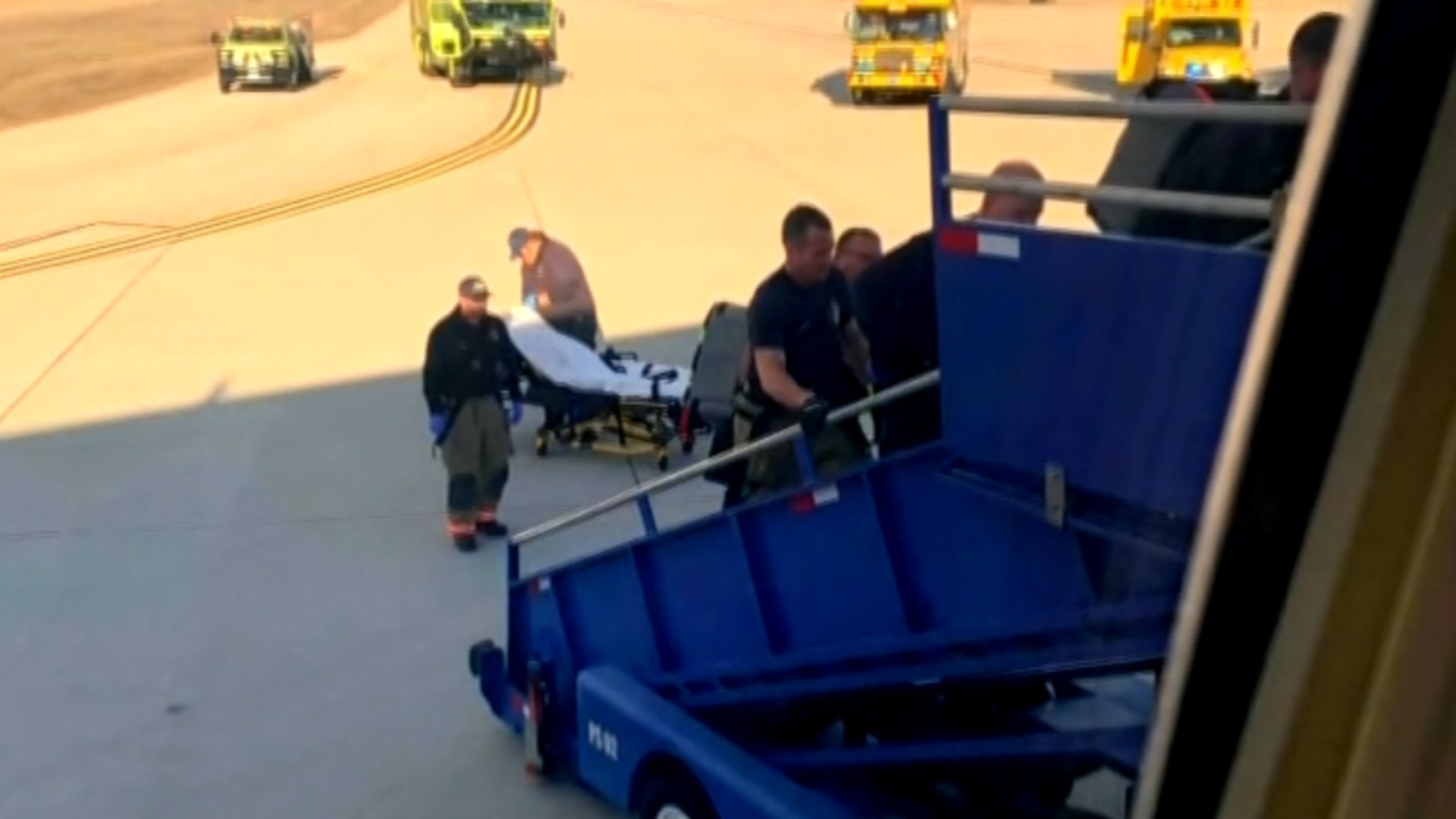 Watch CBS Evening News: Southwest pilot becomes ill shortly after ...