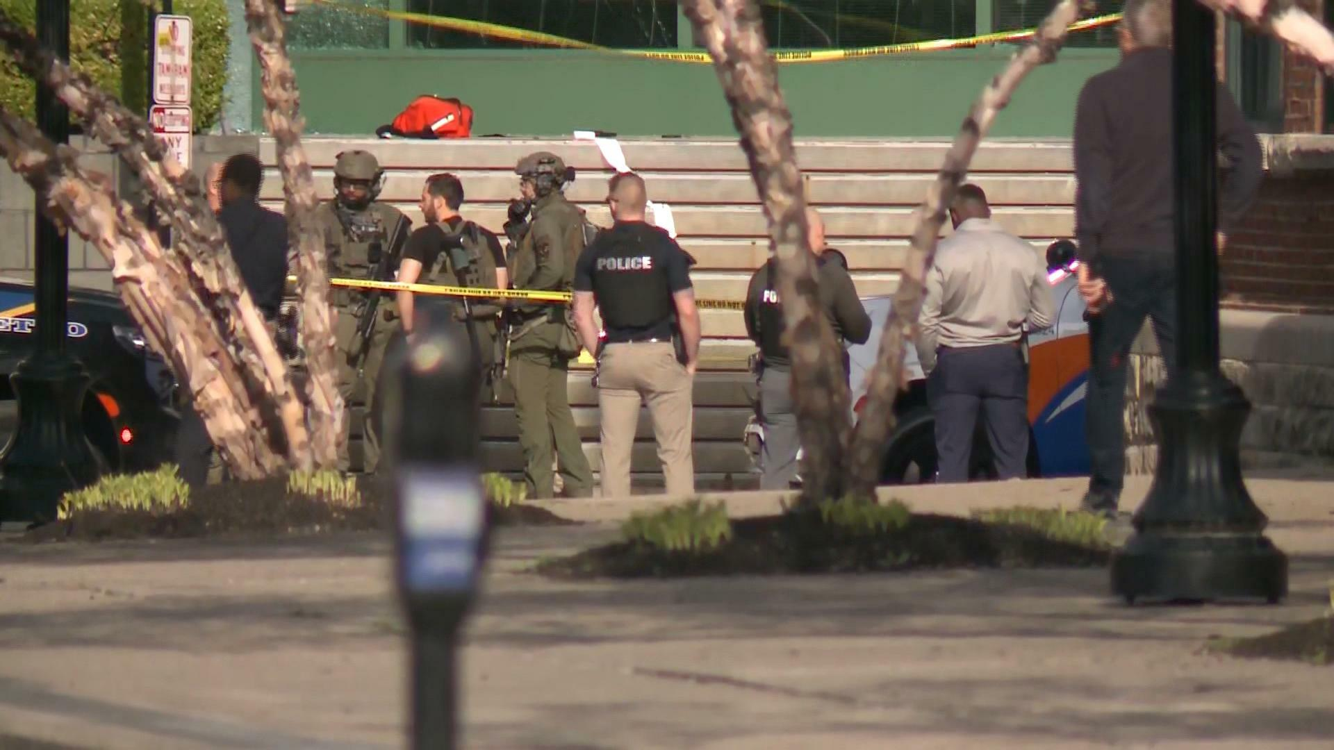 Watch CBS Mornings: Gunman livestreamed Louisville bank attack - Full ...