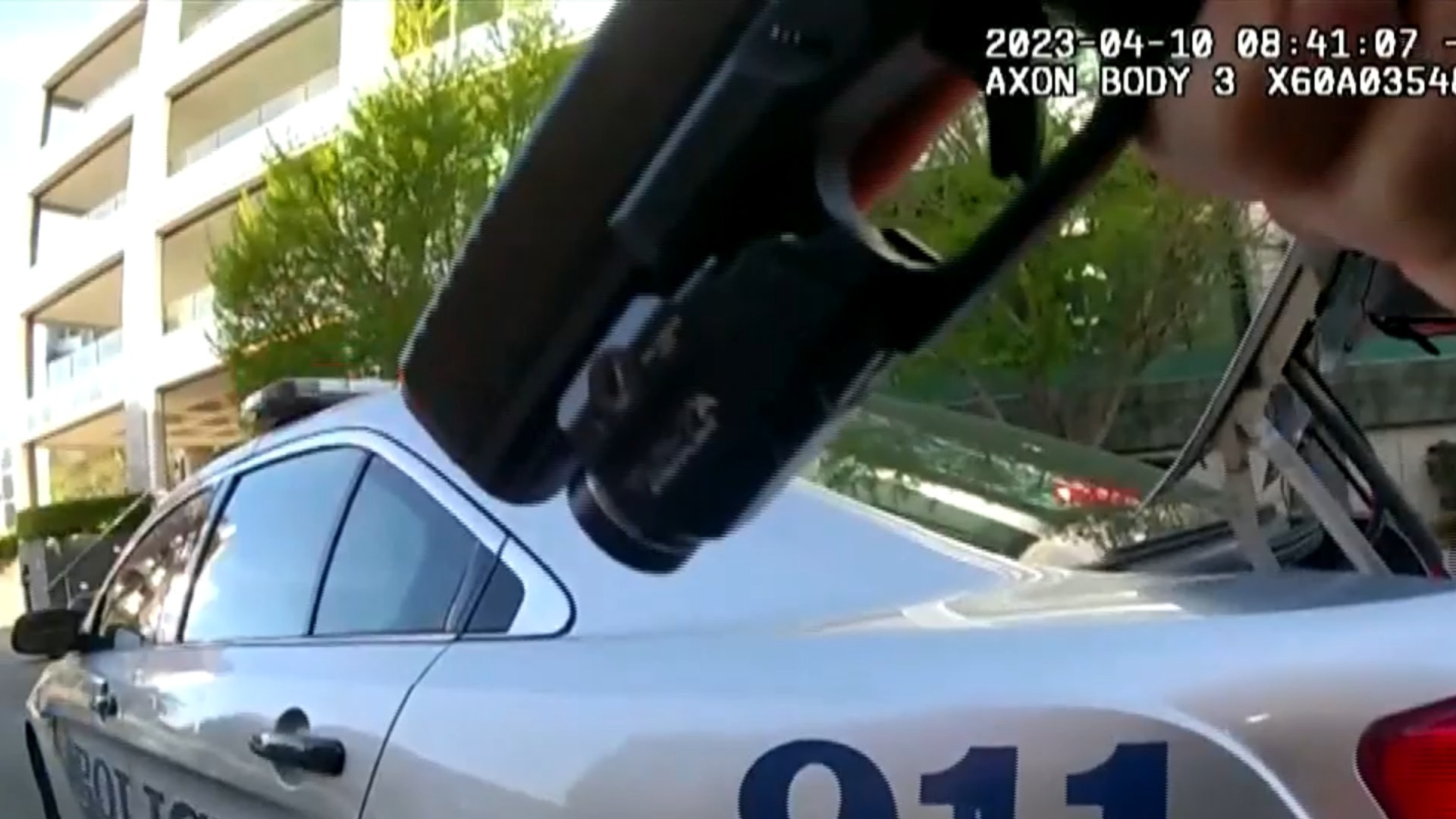 Watch CBS Evening News Bodycam video from Louisville shooting released ...