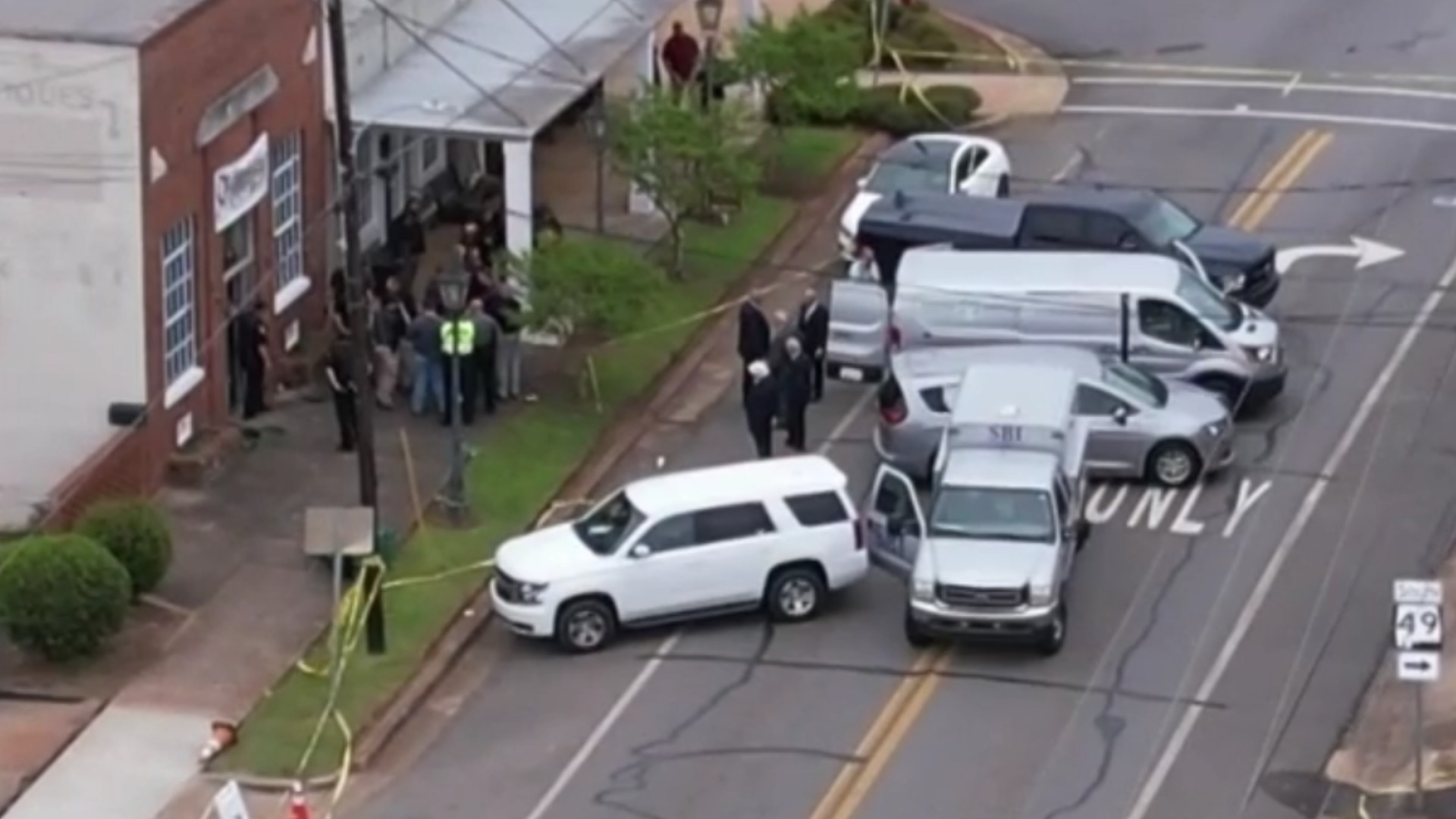 Watch CBS News Breaking News: 2 teens arrested in deadly Alabama shooting - Full show on ...