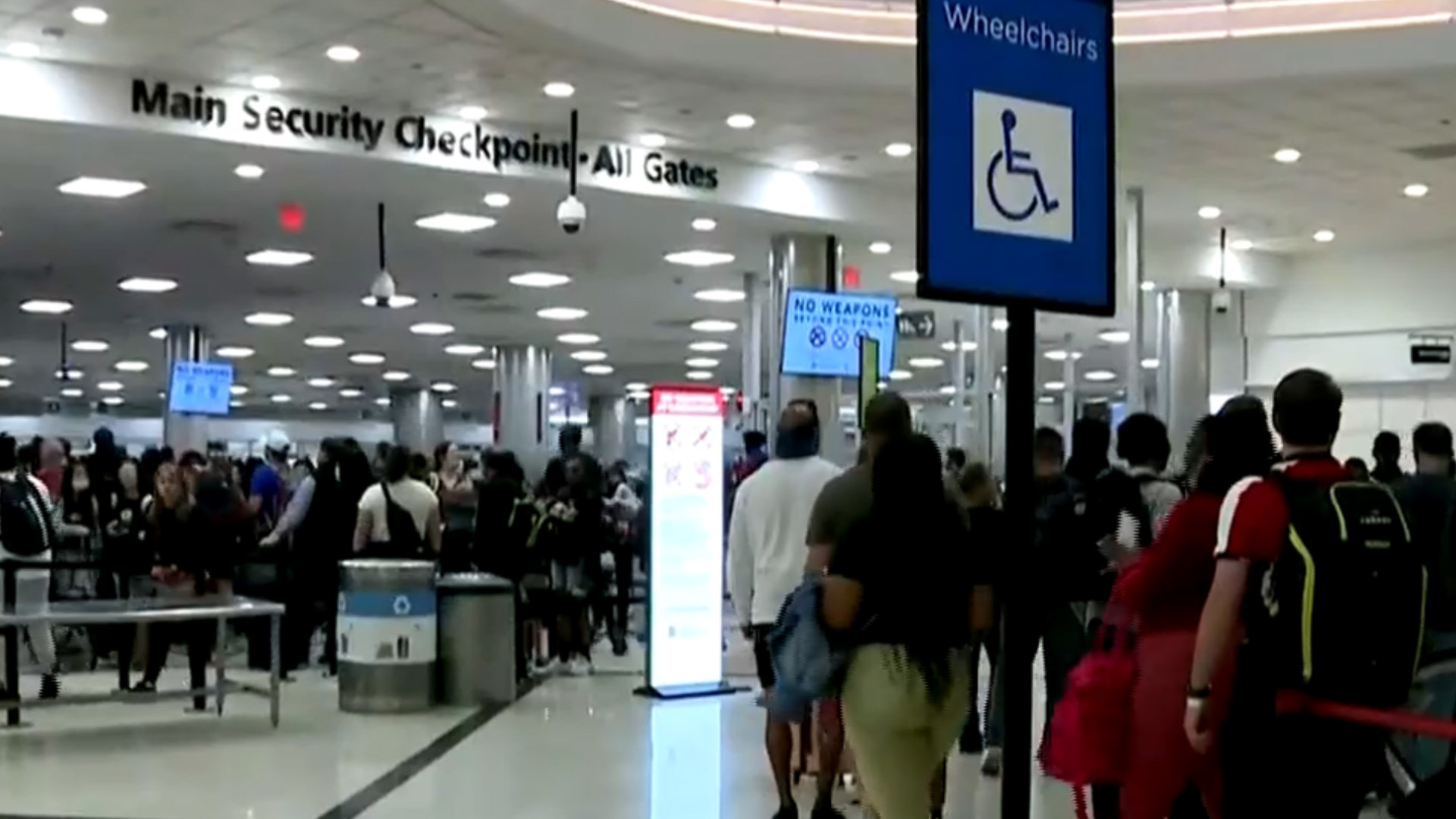 Watch CBS Evening News: Airlines, FAA and TSA prepare for busy summer ...