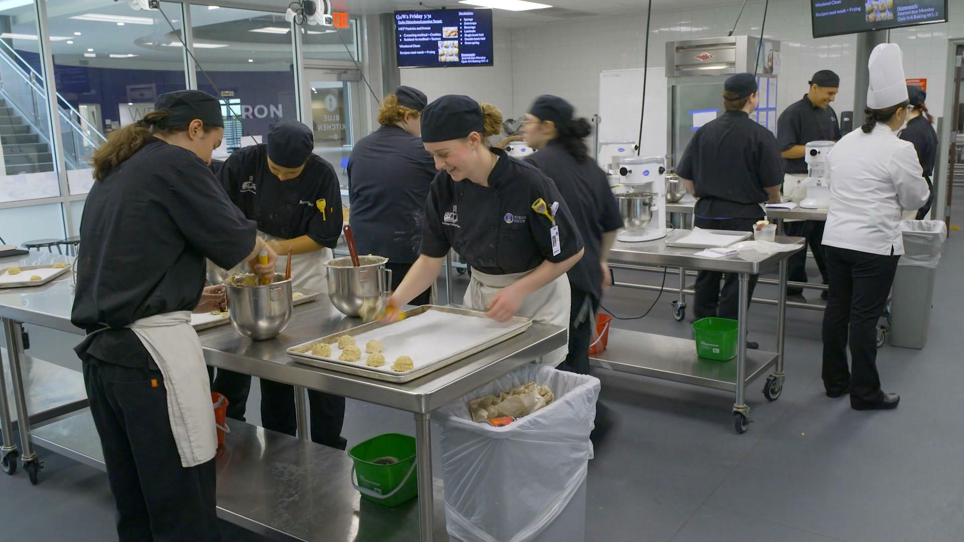Watch CBS Saturday Morning: Restaurant teaches skills to high schoolers ...