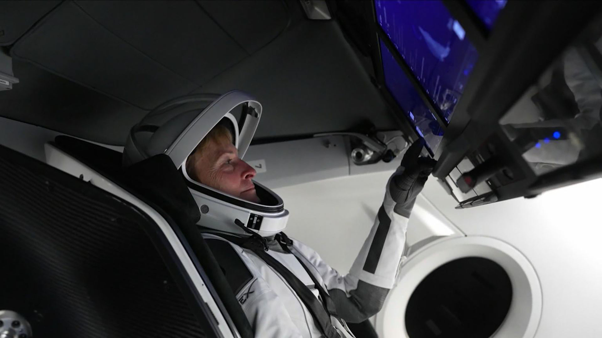 Watch CBS Evening News: 4 private citizens launched to ISS - Full show ...