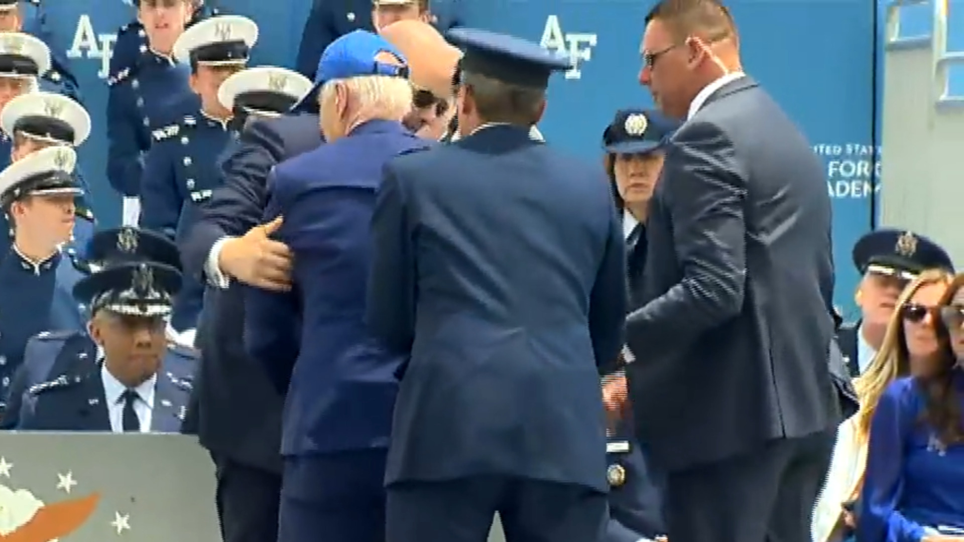 Watch CBS Evening News Biden unhurt after commencement fall - Paramount+