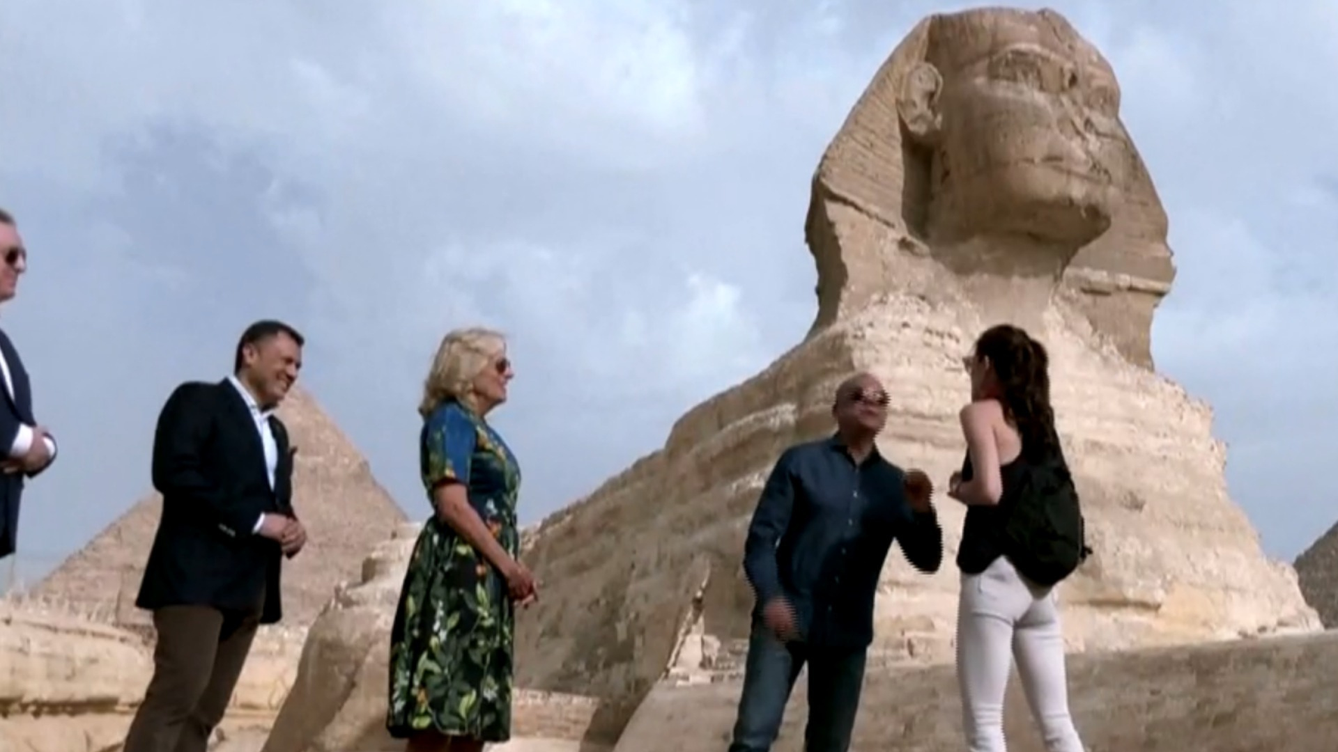 Watch CBS Evening News: Jill Biden visits Egypt, tours pyramids - Full ...