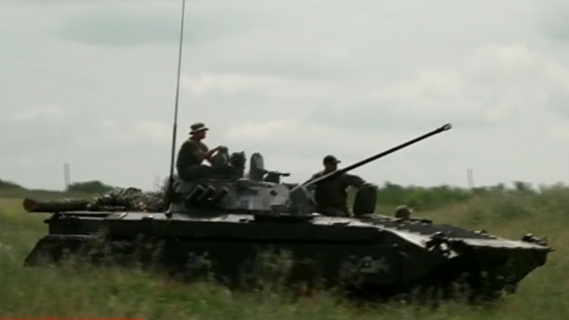 Watch CBS Evening News: Ukrainian troops fight to recover occupied ...
