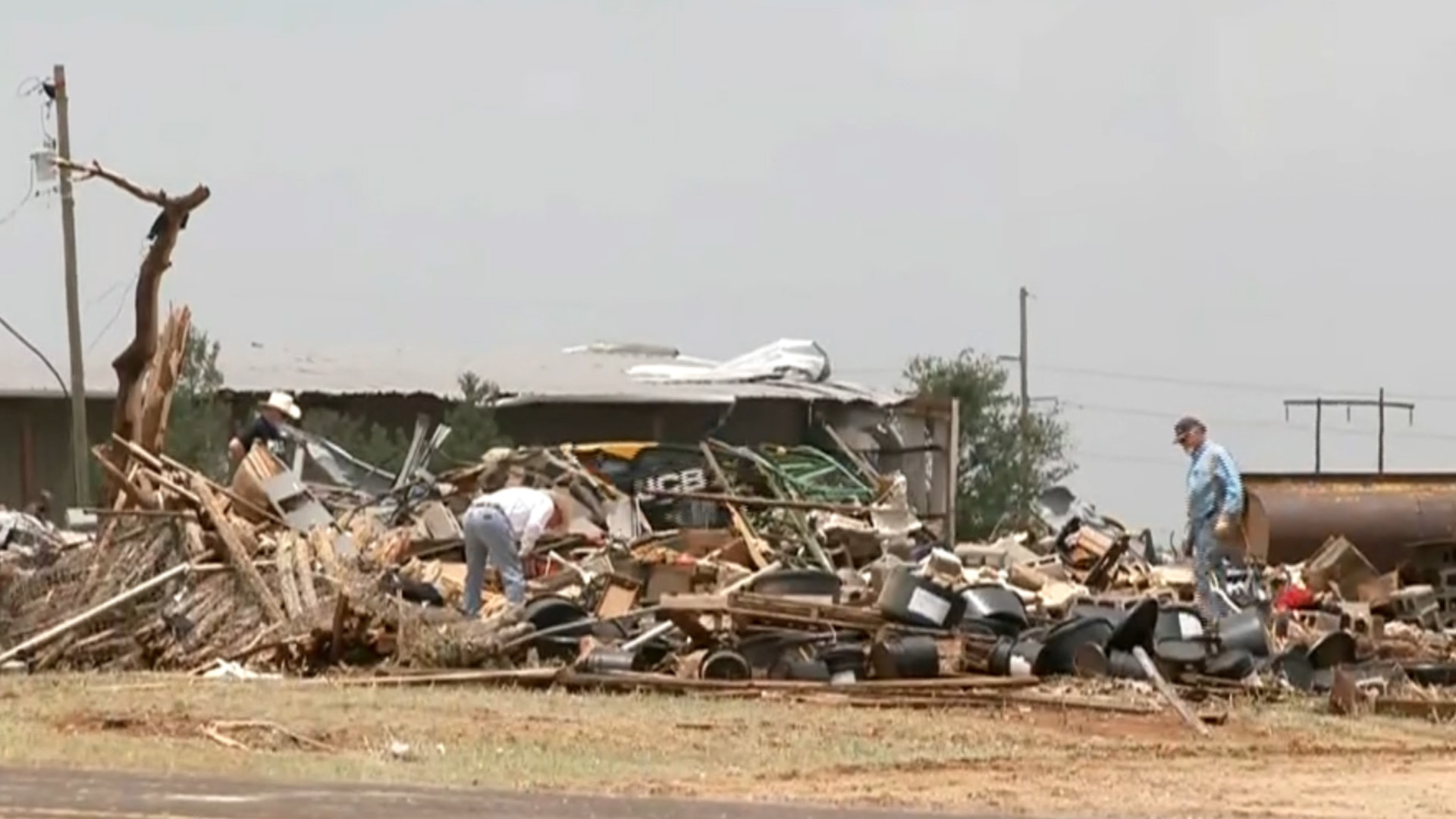 Watch CBS Evening News: At least 4 killed in Texas tornado - Full show ...