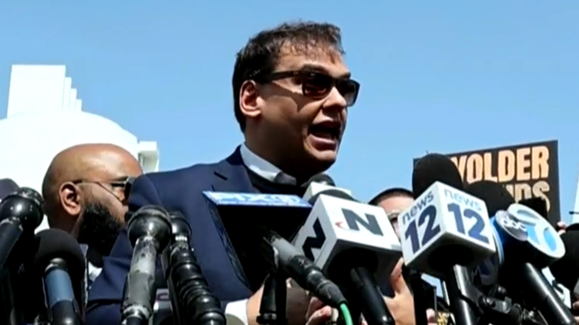 Watch CBS Evening News: Father, aunt cosigned George Santos' bail ...