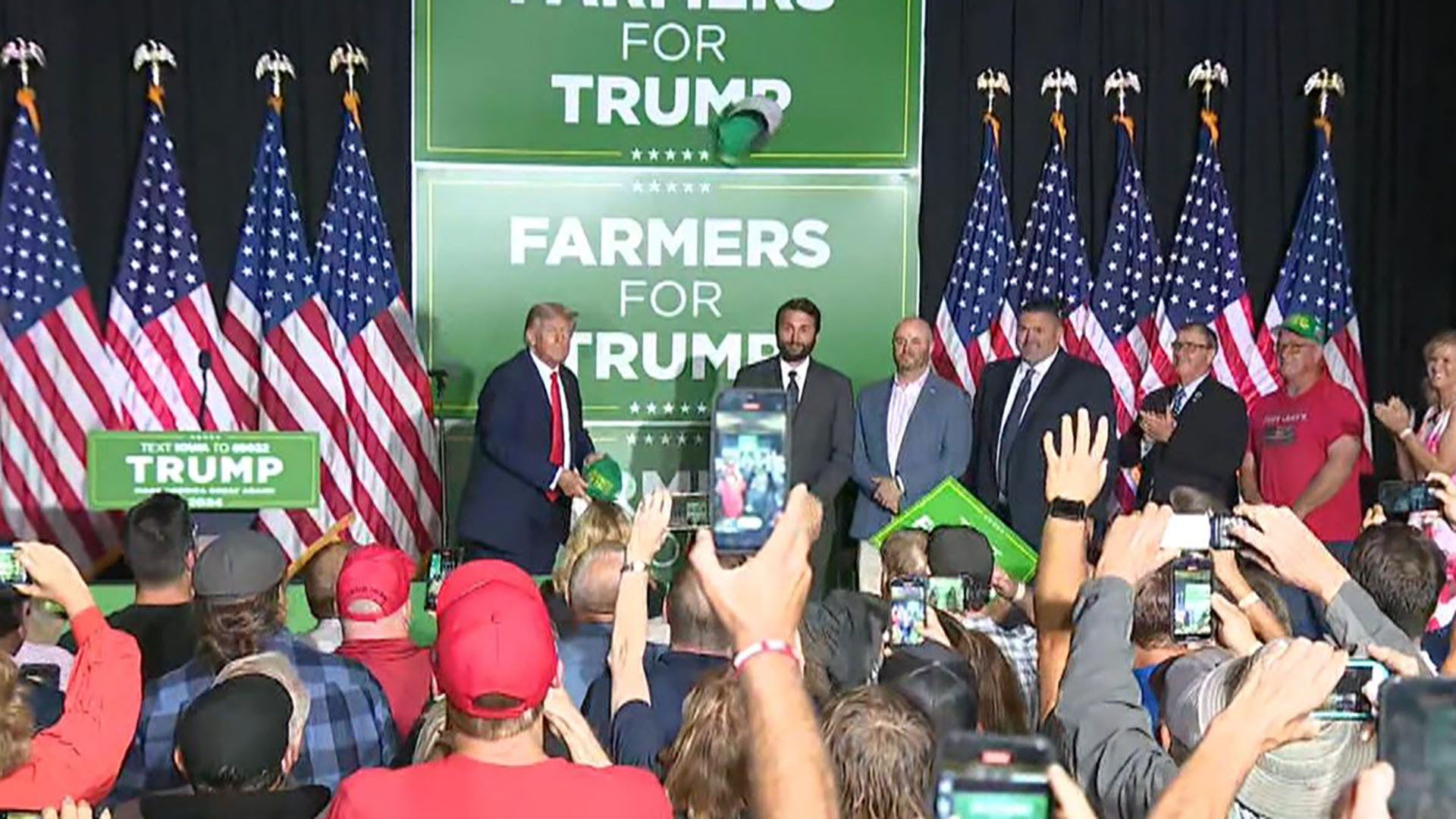 Watch CBS Mornings Season Episode : CBS' Major Garrett on new Trump ...