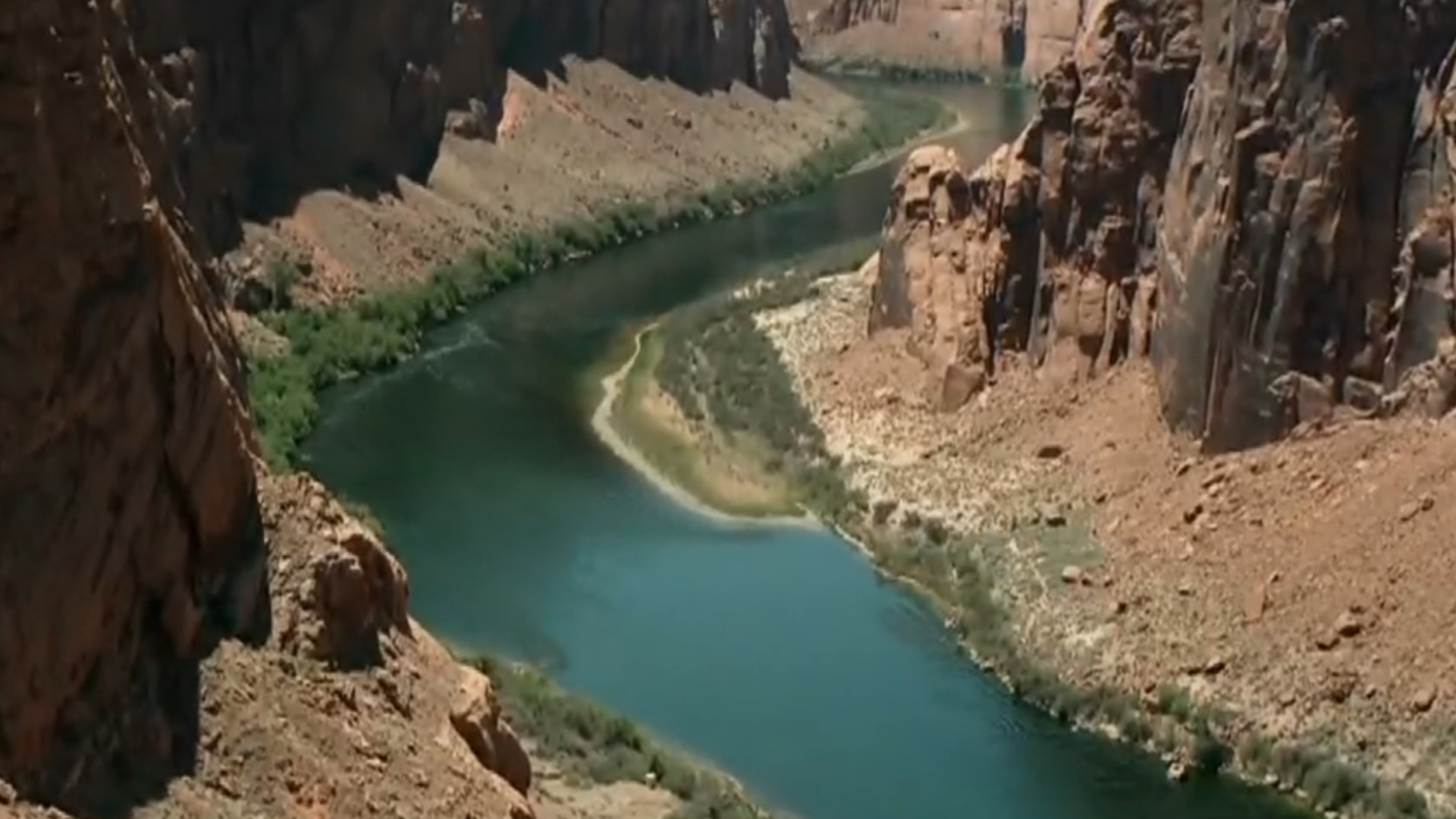 Watch CBS Evening News: Arizona reexamining deals to lease land to ...