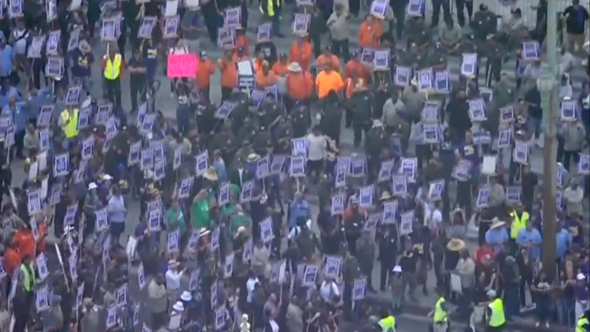 Watch CBS Evening News: Thousands of Los Angeles workers on 1-day strike - Full show on CBS