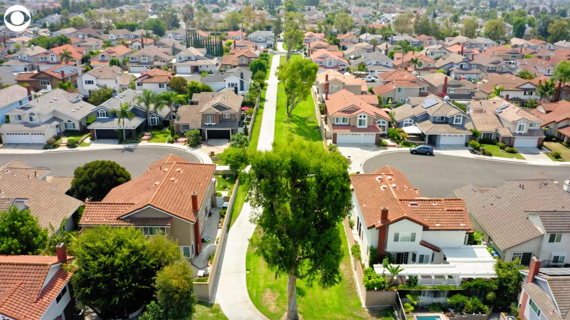 Watch CBS News: Rents are falling more slowly in U.S. suburbs than in ...