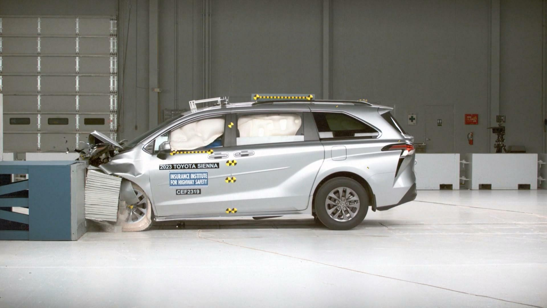 Watch CBS Mornings Season Episode : Crash tests highlight minivan ...