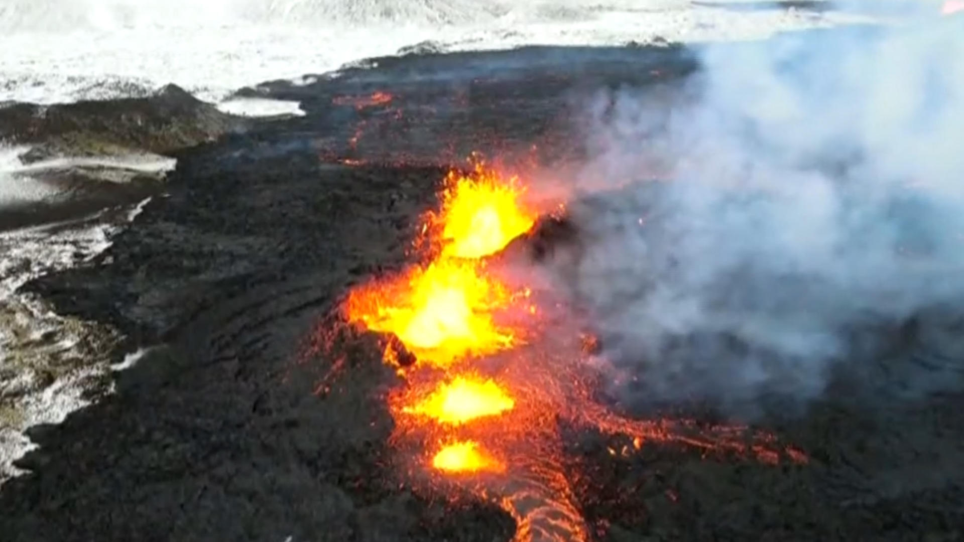 Watch Cbs Evening News Iceland Volcano Erupts After Weeks Of