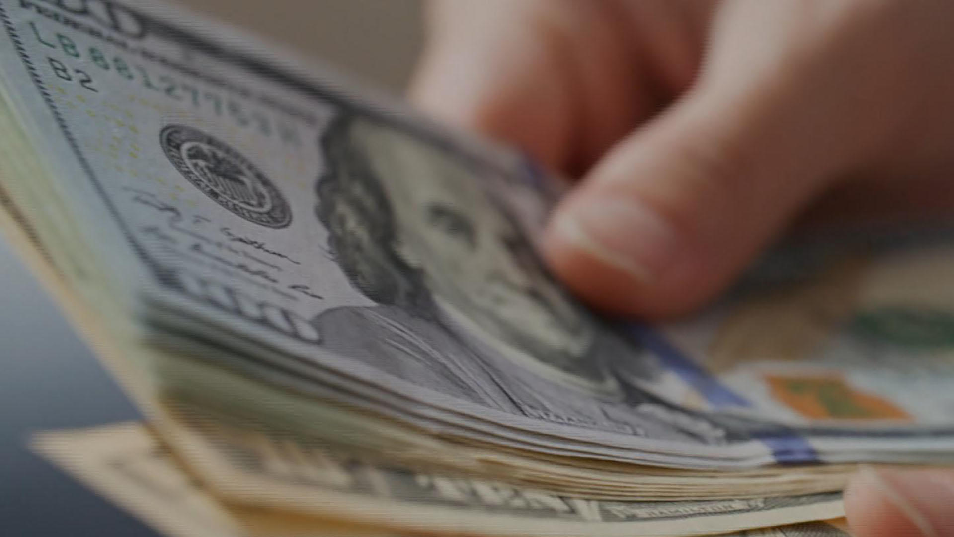 Watch CBS Evening News: U.S. economy sees faster-than-expected growth - Full show on CBS